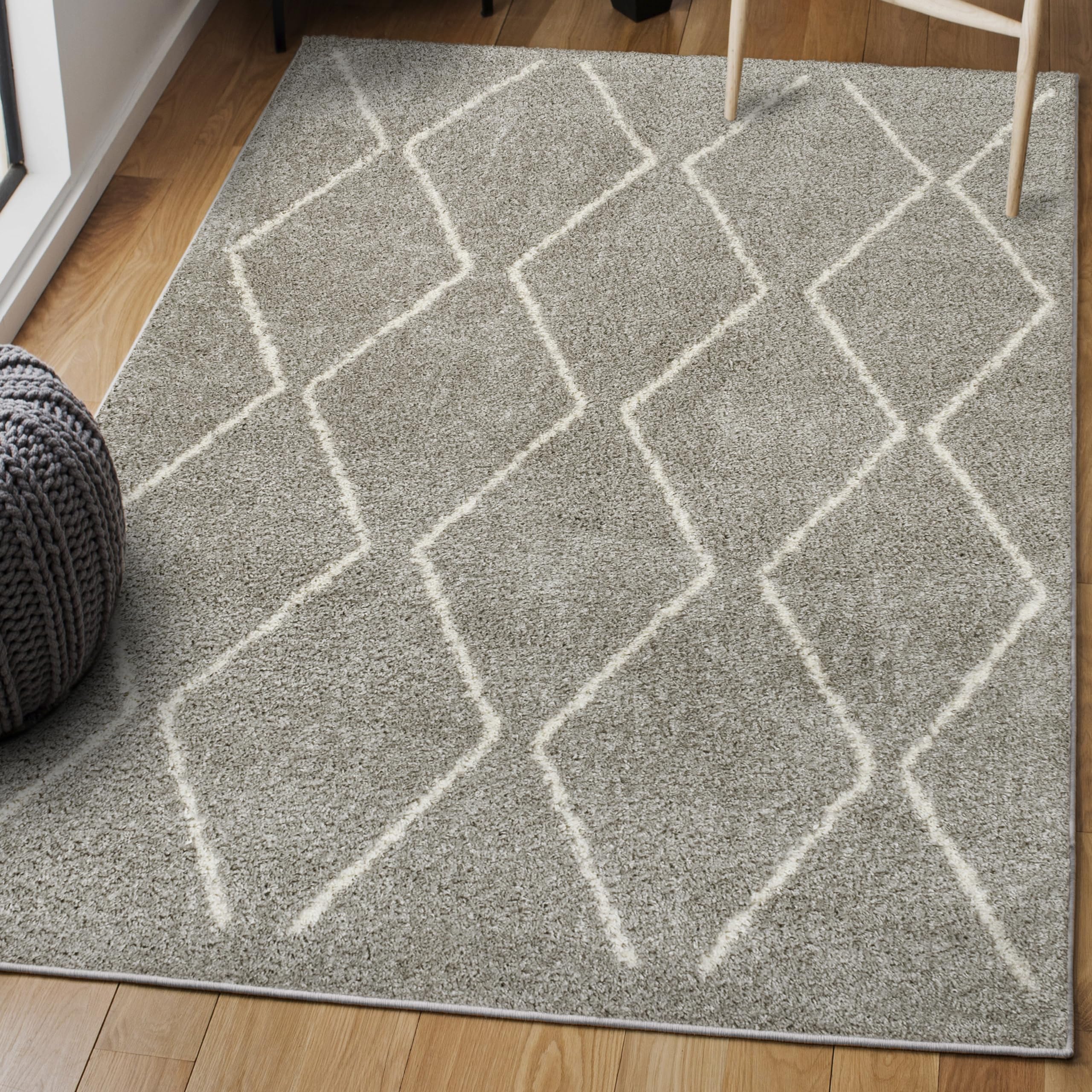 JONATHAN Y MOH405B-5 Catala Moroccan Diamond Shag Area Rug, Contemporary,Farmhouse, Mid-Century for Bedroom, Kitchen, Living Room, Easy-Cleaning, Gray/Ivory, 5 ft. x 8 ft.