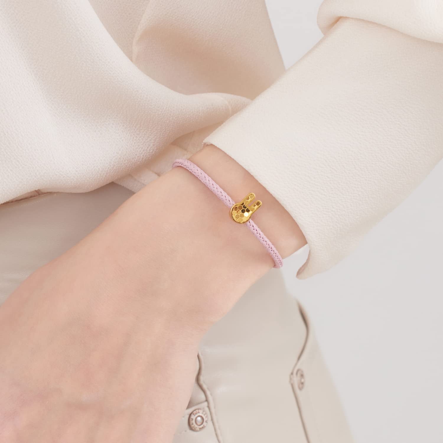 CHOW SANG SANG 999 24K Solid Gold Mini Charm Dazzling Rabbit Charm Blessing Bracelet for Women and Men 93652C