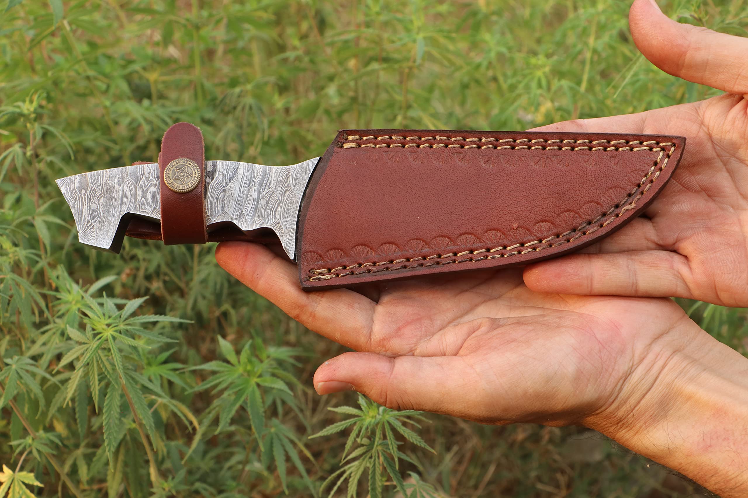 Damascus Hunting knives with leather sheath/ custom knife with leather sheath, black, 9 1/2 inches