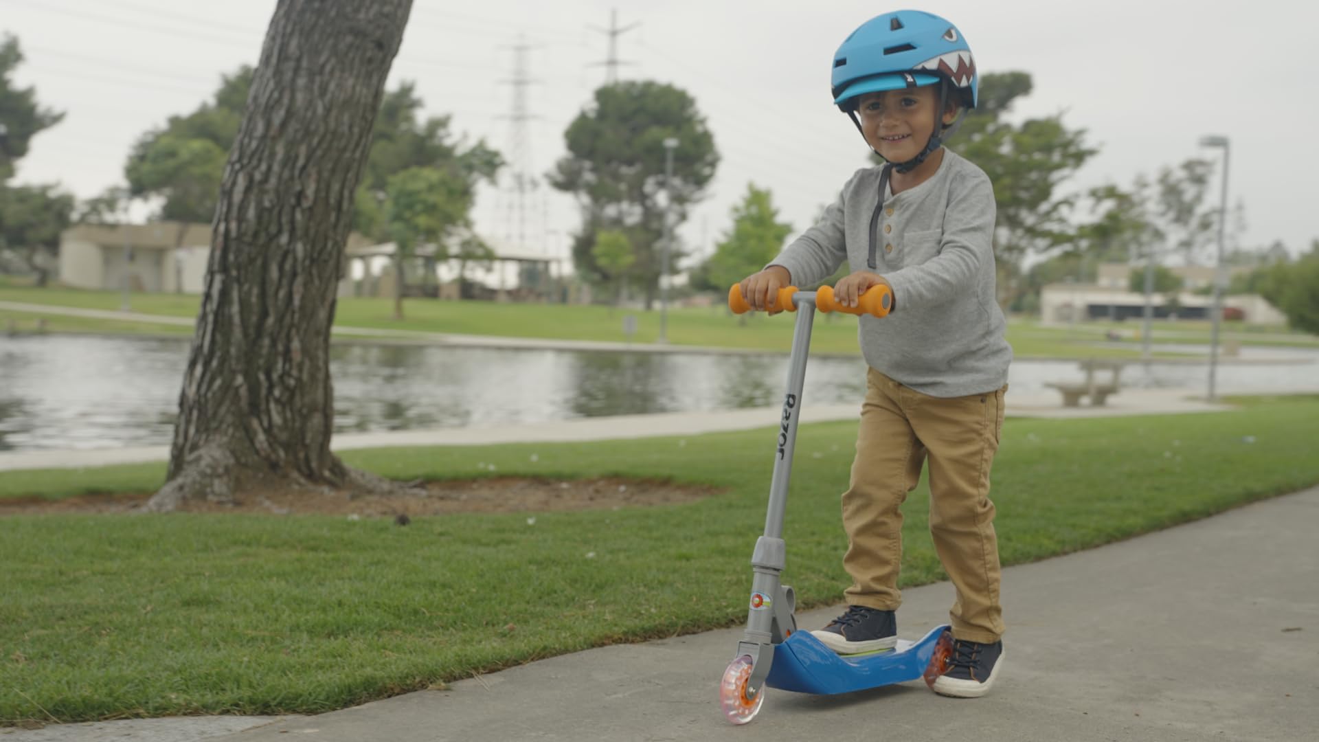 Razor Jr. Folding Kiddie Kick Scooter (Blue)