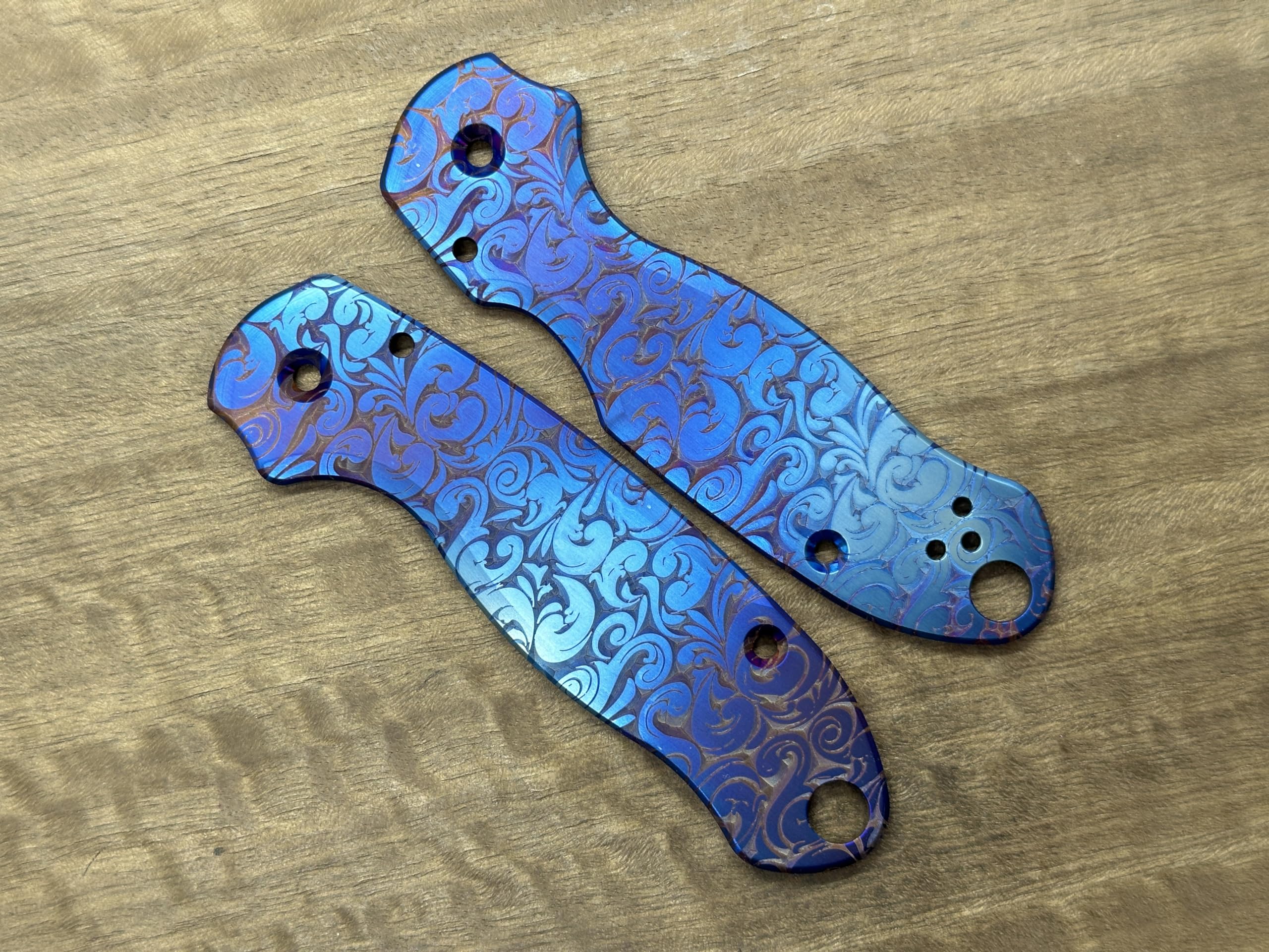 Flamed VICTORIA engraved Titanium Scales for Spyderco Para 3