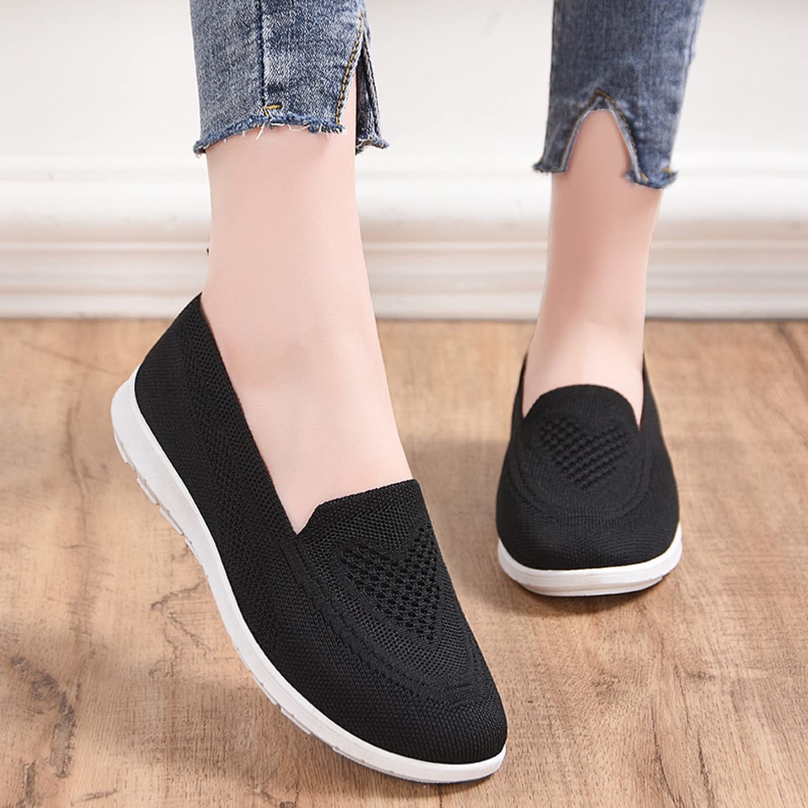 FASDNENDYS Women Comfortable Fashion Casual Breathable Lightweight Solid Color Autumn and Winter Restaurant Shoe Black