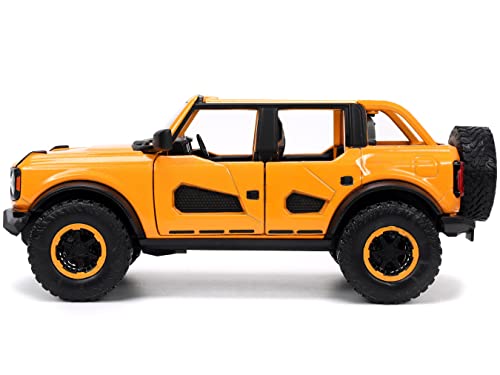 Jada Toys Just Trucks 1:24 2021 Ford Bronco Die-cast Car Orange with Tire Rack, Toys for Kids and Adults