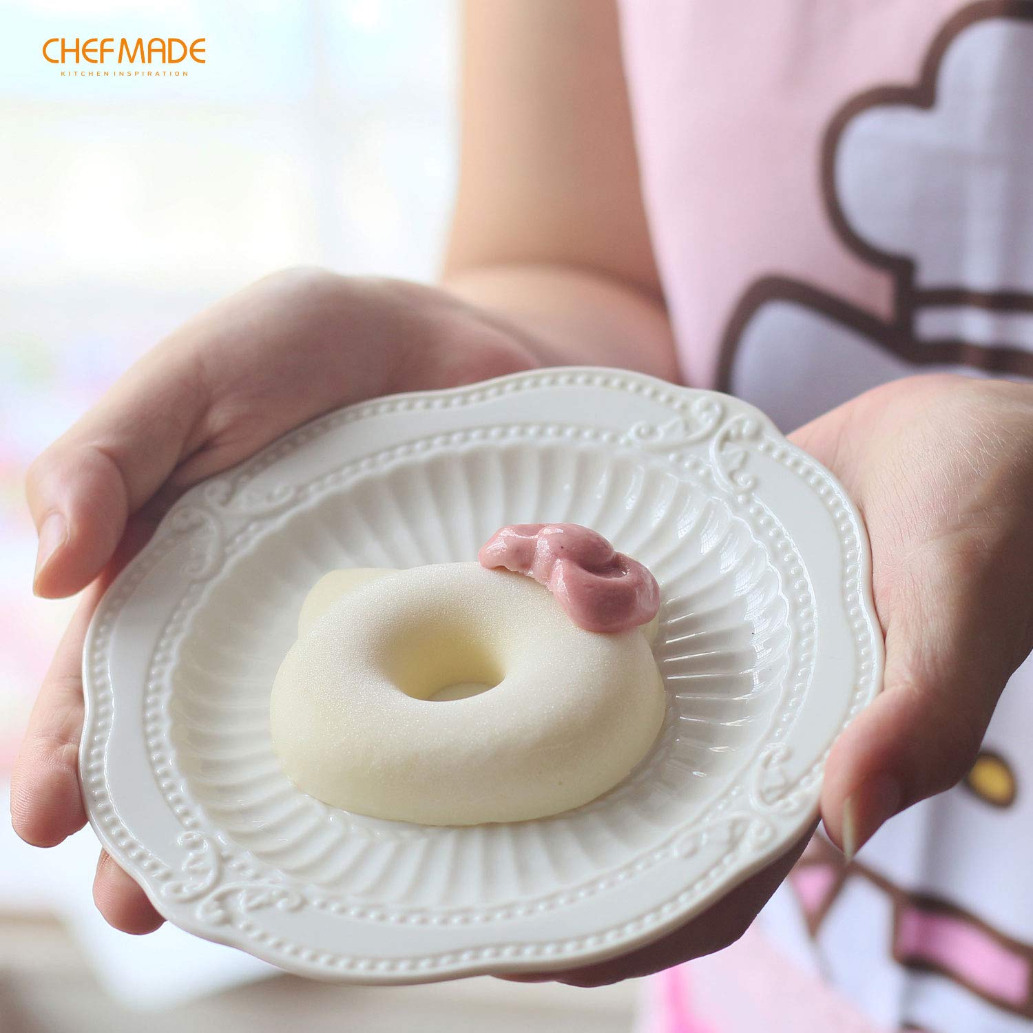 CHEFMADE Hello Kitty Donut Pan, 6-Cavity Non-Stick Silicone Doughnut Cake Mold for Oven Baking (Pink)