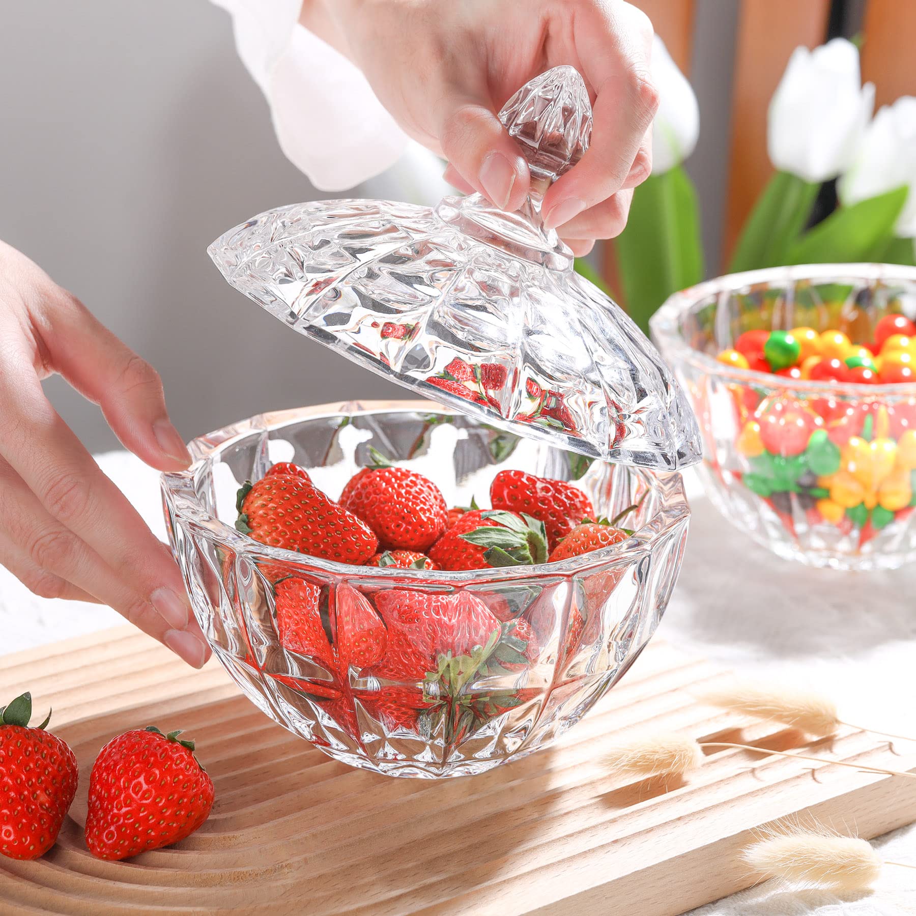 ComSaf Large Christmas Glass Candy Dish with Lid (6 1/2 inch), Clear Covered Candy Bowl, Crystal Candy Jar, Decorative Candy Server for Home Kitchen Office Table, Set of 1