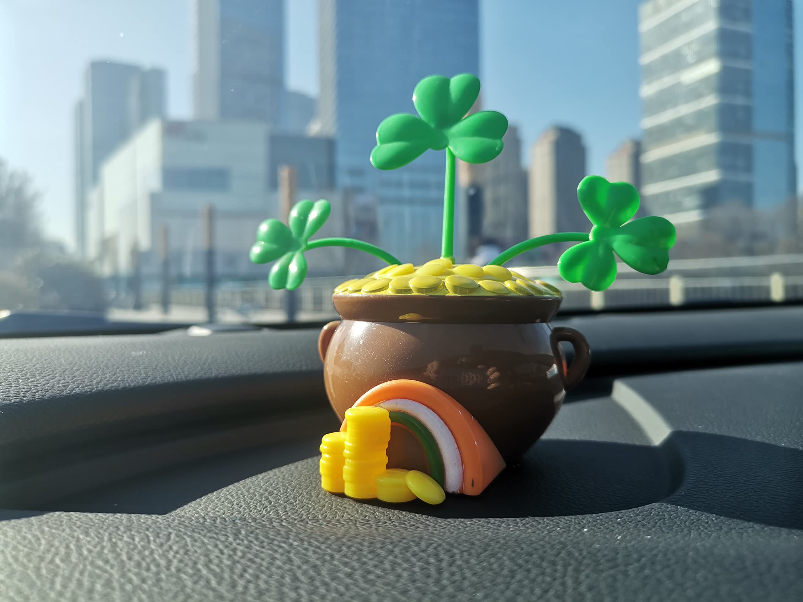 ElodieAu 2pcs Car Solar Bobble Head Toy, St. Patrick's Day Shamrock Gold Coins Solar Powered Figurines,Shaking Figures Dashboard Decor Gifts for Home Window Desk Decorations