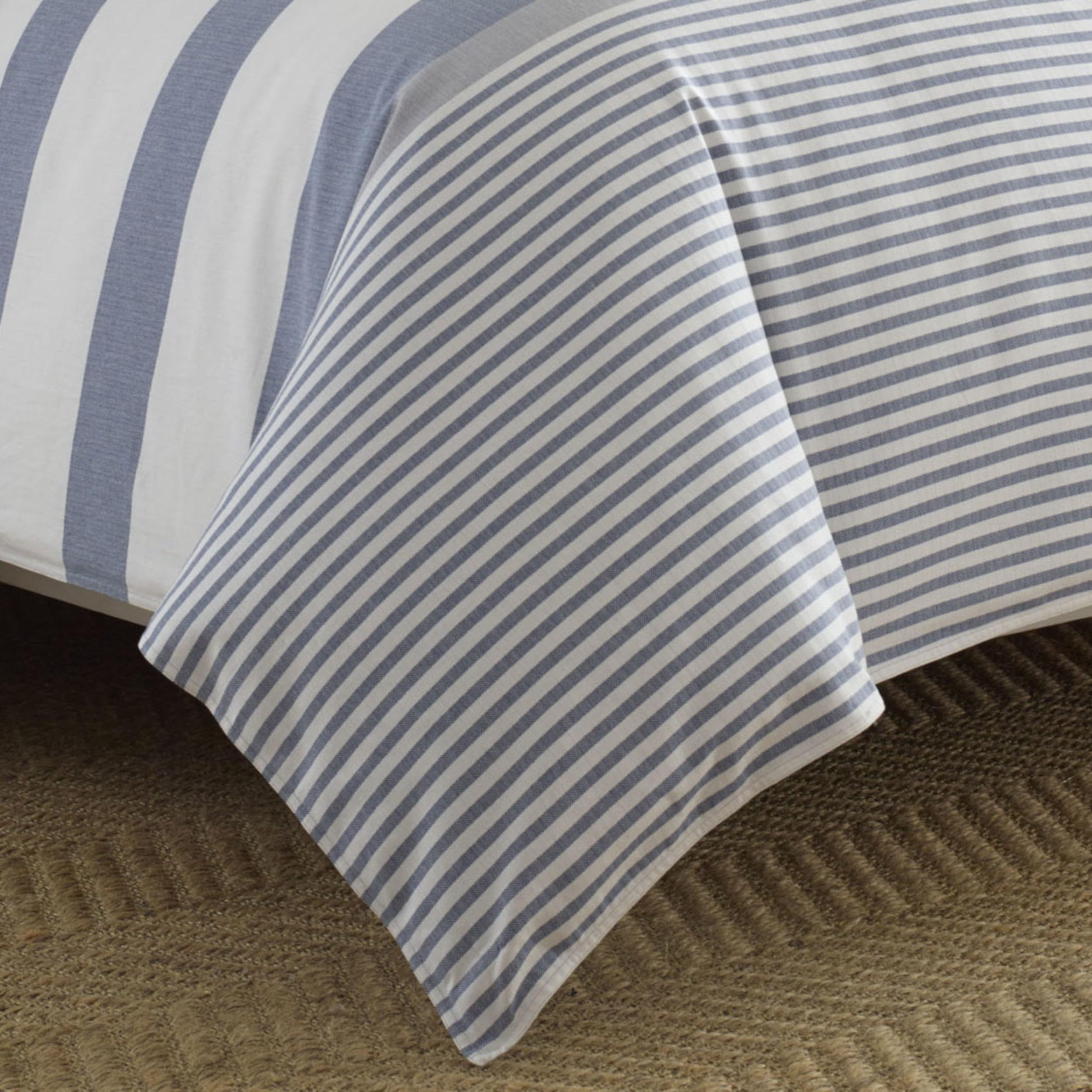 Nautica - Queen Duvet Cover Set, Cotton Reversible Bedding with Matching Shams, Mediterranean Inspired Home Decor for All Seasons (Fairwater Blue, Queen)