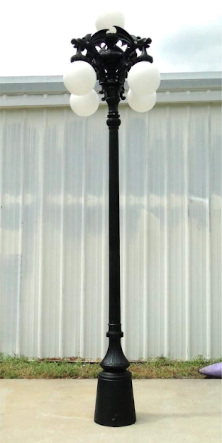 The Kings Bay Gargoyle Giant Pole Light with Five Shades Commercial or Home Garden Street