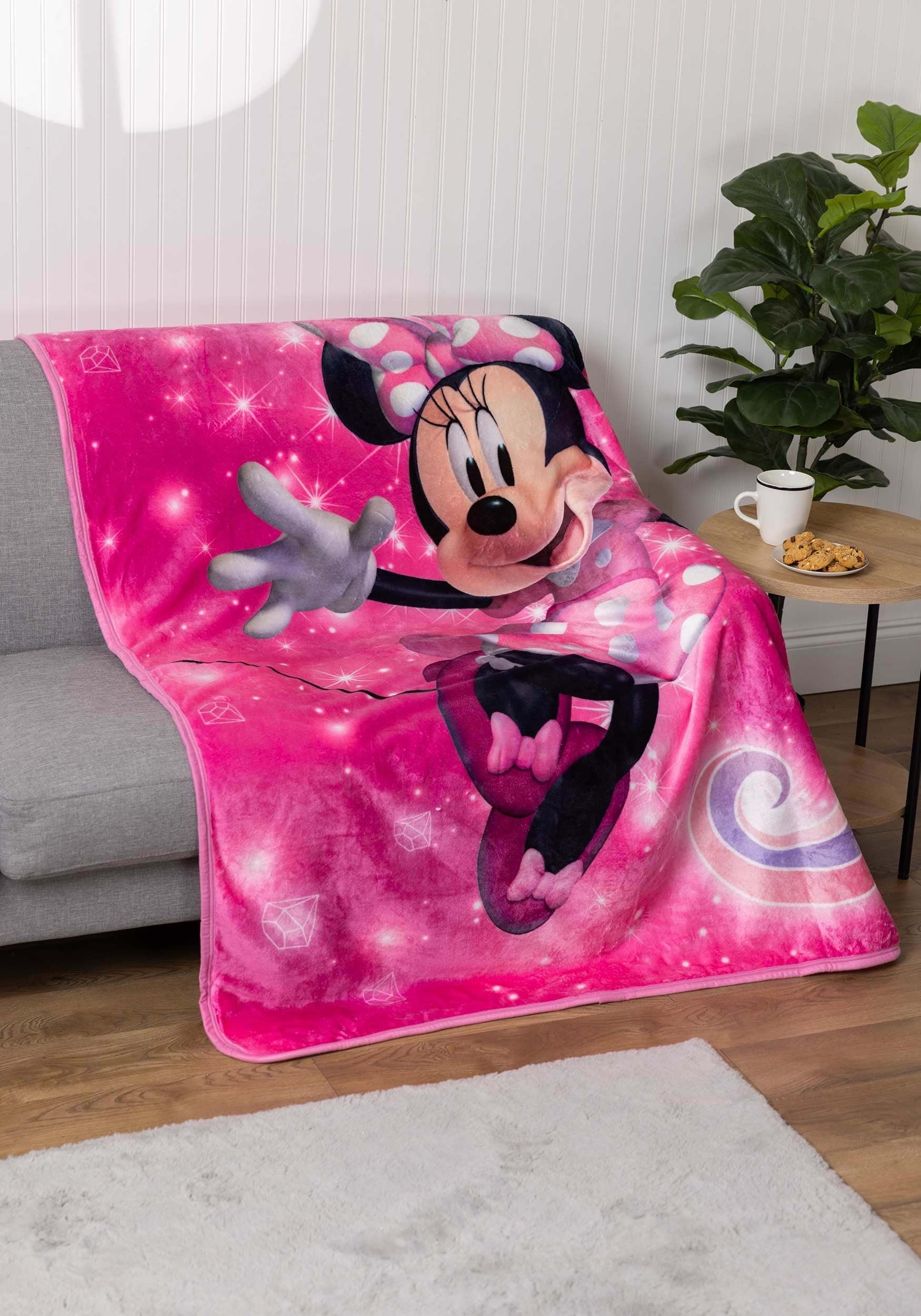 Northwest Minnie Mouse Silk Touch Sherpa Throw Blanket, 60" x 80", Minnie Sparkles