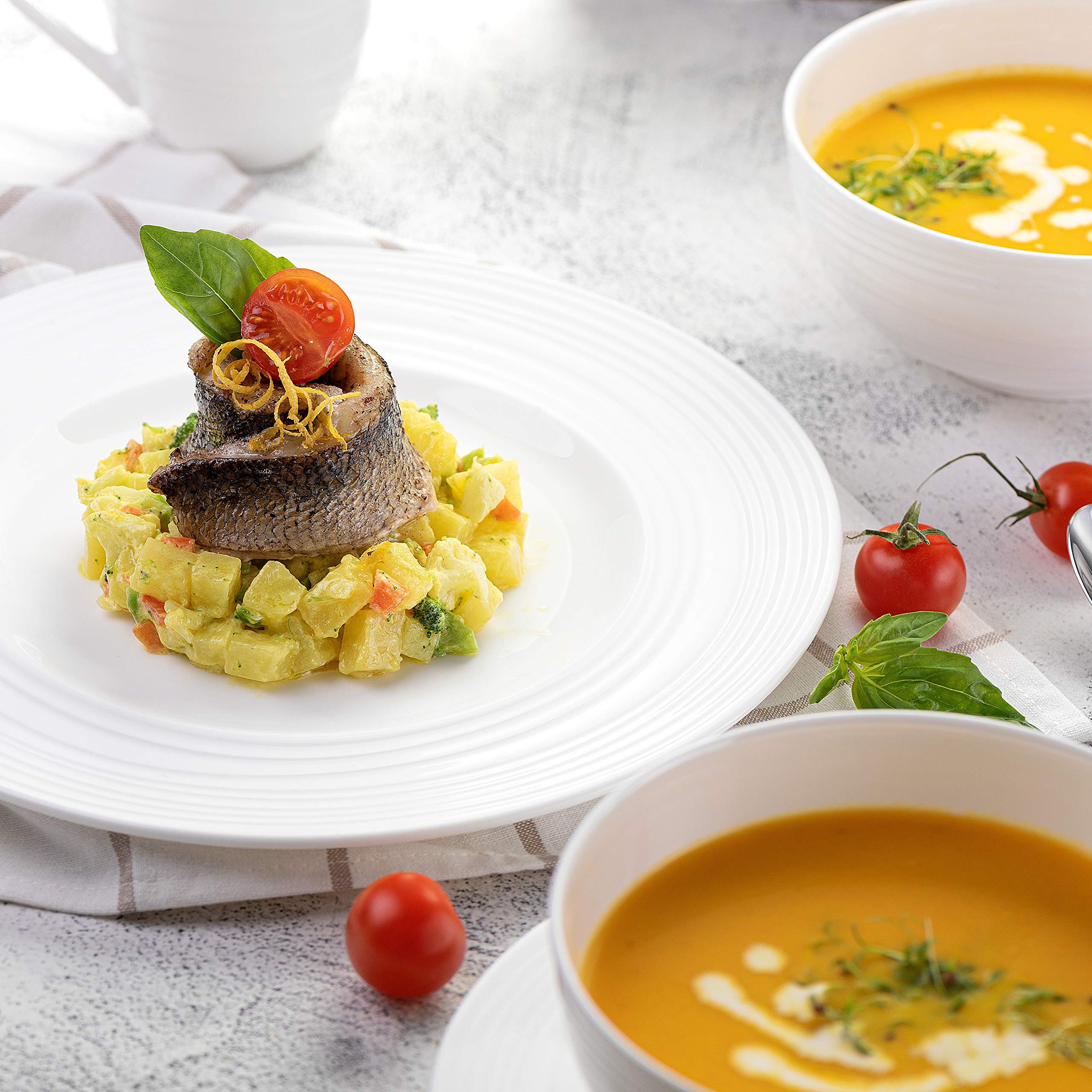 Divitis Home Infinity bone china dinnerware set 16pcs, Round Plates (Soup Bowls, Dinner Plates, Salad Plates), Dinnerware Sets, Dinner Plates, Plates and Bowls Sets (Infinity)