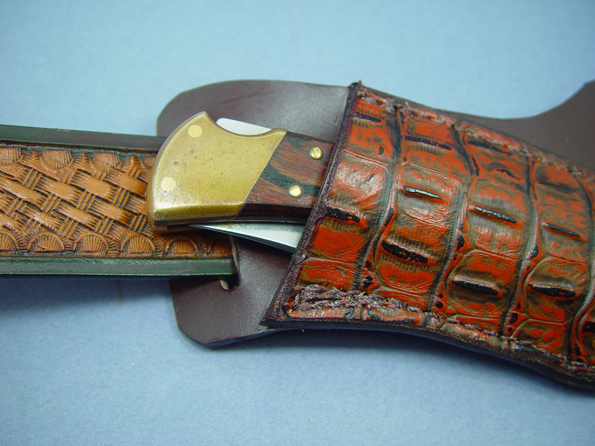 Leather Right Cross Draw Pocket Knife Sheath for a Buck 110 Are 112. Alliagor Print Leather on Top. Sheath Only!
