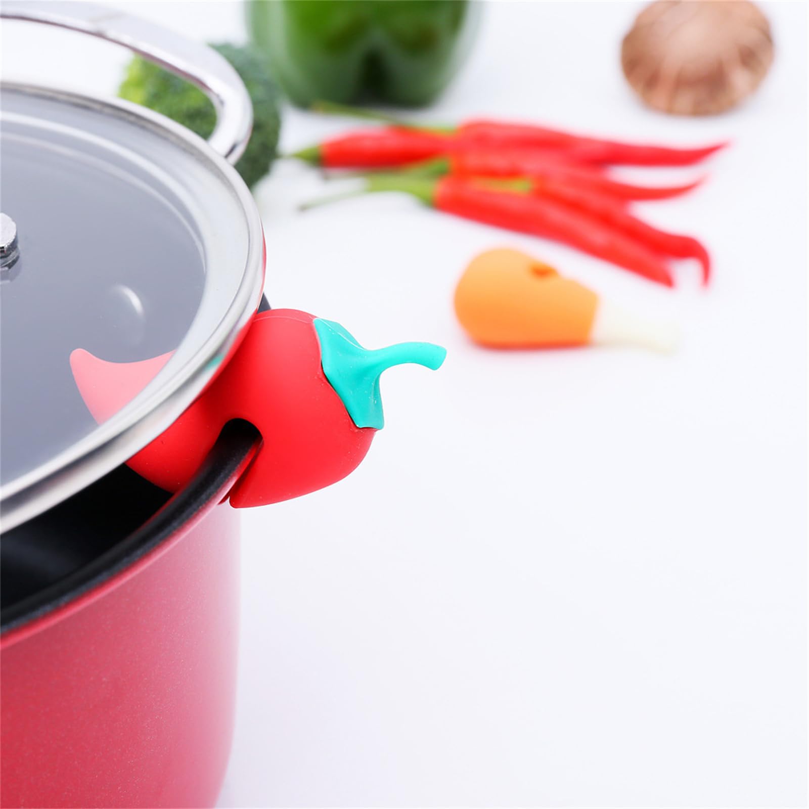 Creative Silicone Lid Lifters ,Spill Proof Overflow Prevent Carrot Shape Pot Lid Holder Rack Clips for Pot Pan Container Cover Kitchen Tools
