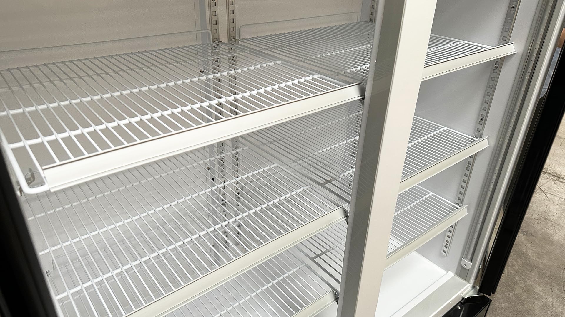 Elite Kitchen Supply Commercial ETL NSF 47" 34.4 cu. ft. Display Merchandiser Refrigerator with Glass Doors in Black