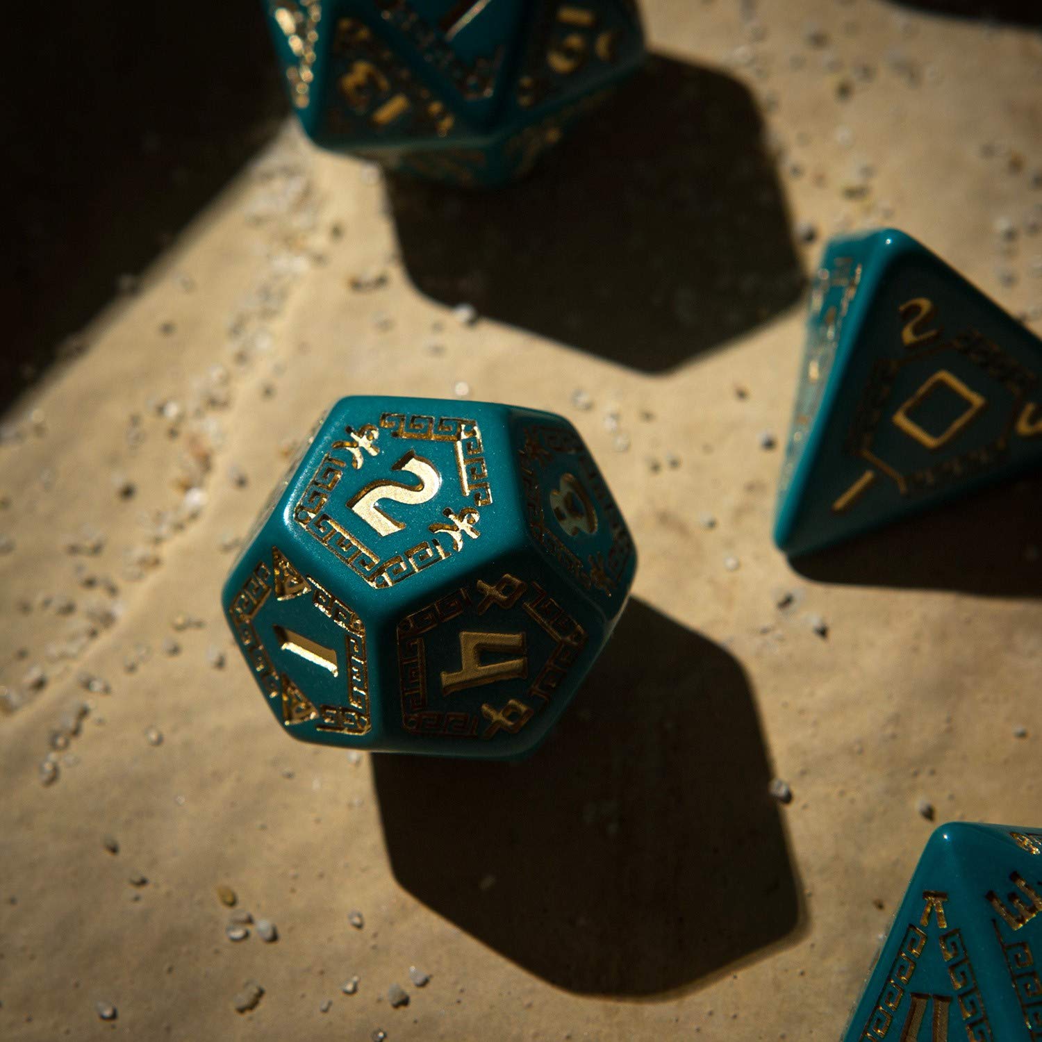 Q WORKSHOP RuneQuest RPG Dice Set 7 Polyhedral Pieces (Turquoise & Gold)