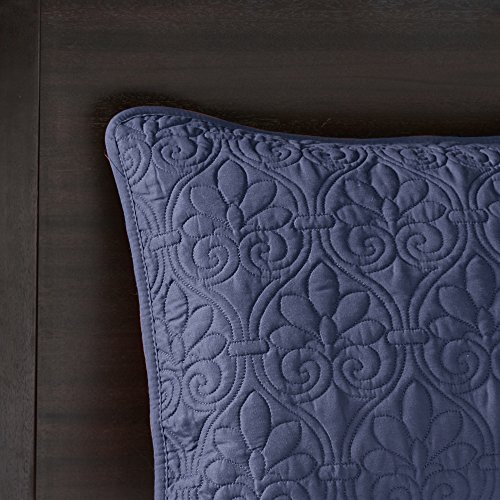 Madison Park Quebec Reversible Quilt Set Damask Design, Double Sided Stitching All Season, Lightweight Bedspread Bedding Set, Matching Sham, Navy, King(120"x118") 3 Piece