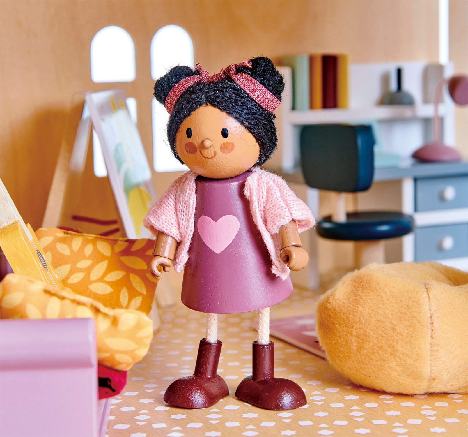 Tender Leaf Toys - Ayana and Her Cat - Wooden Miniatures Flexible Doll, Multicultural Action Figure for Dollhouse - Encourage Creative and Imaginative Fun Play for Children - Age 3+