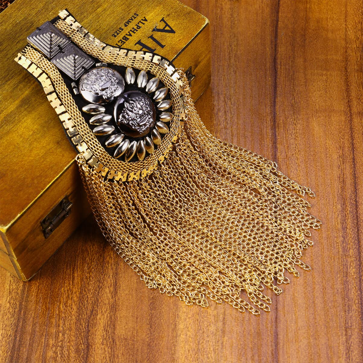 SUPVOX 2pcs Shoulder Epaulets Tassel Punk Fashion Shoulder Board for Man Woman(Golden)