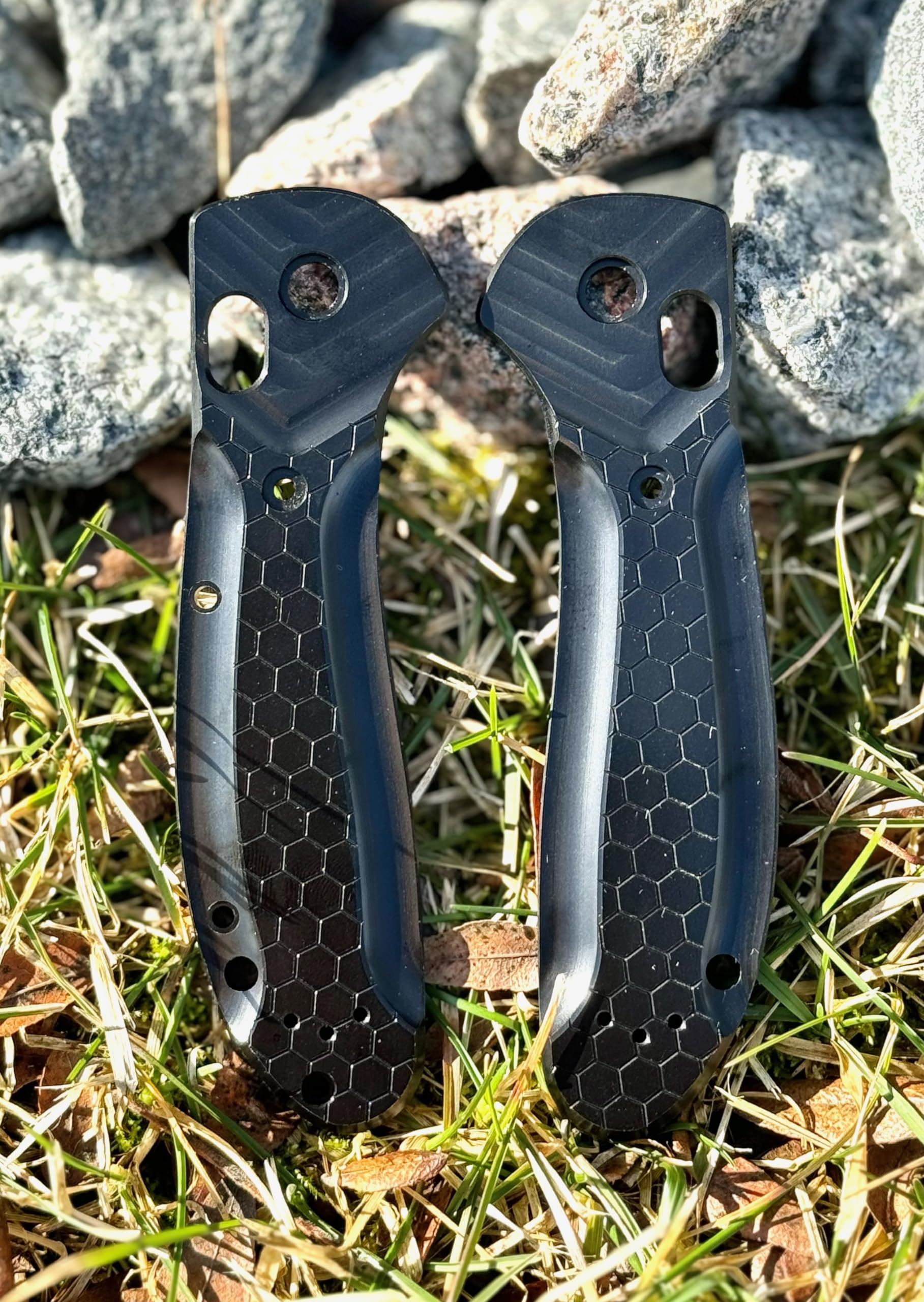 Generic Black Anodized Honeycomb Billet Aluminum Tritilian Design Scales Full Size Griptilian Custom Knife Handle, Knife Scales, EDC