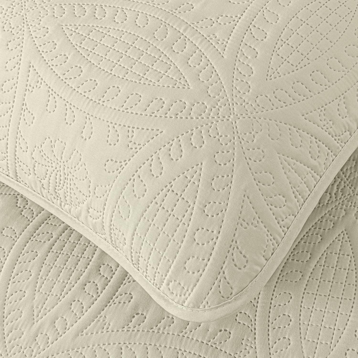 Chezmoi Collection Austin 3-piece Oversized Bedspread Coverlet Set (King, Ivory)