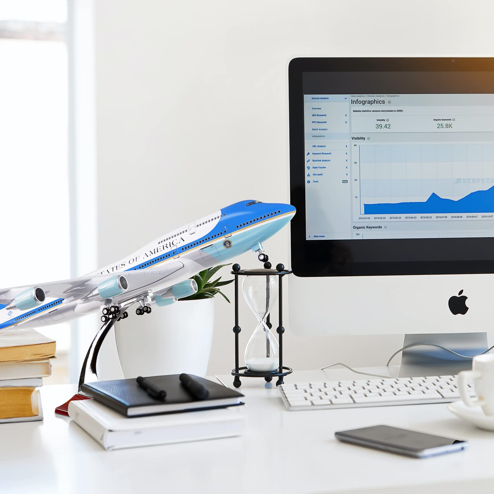 Lose Fun Park 1:130 Scale Large Model Airplane Air Force One Boeing 747 Plane Models Diecast Airplanes with LED Light for Collection or Gift