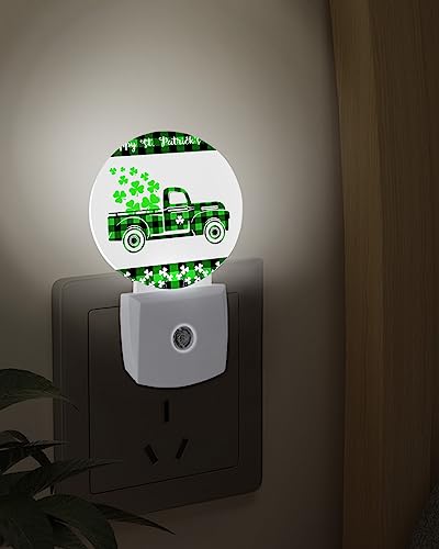 Night Light Plug into Wall, LED Nightlights Happy St. Patrick's Day Lucky Shamrock Green Checkered Truck Small Nightlight Auto Dusk-to-Dawn Sensor Lamp LED Night Lights for Kid's Bedroom, Bathroom