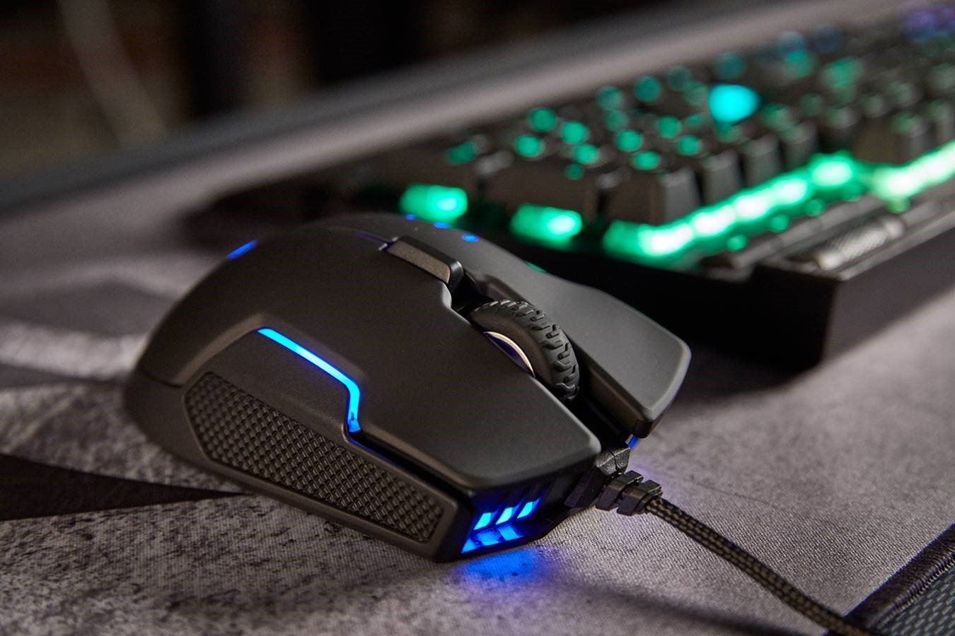 CORSAIR Glaive - RGB Gaming Mouse - Comfortable & Ergonomic - Interchangeable Grips - 16000 DPI Optical Sensor - Aluminum