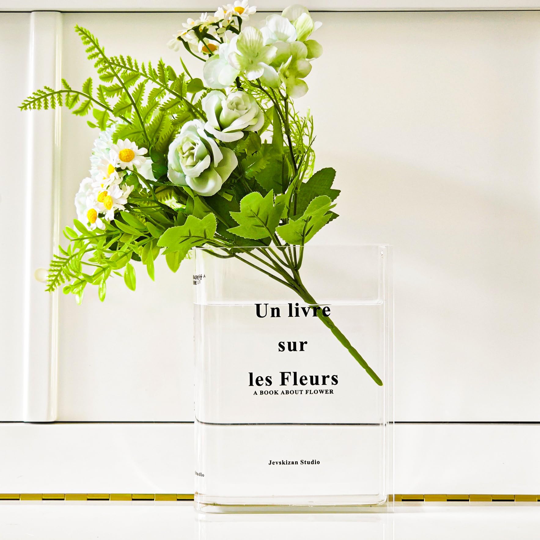 Clear Book Vase for Flowers - Innovative Transparent Acrylic Vase - 'Un Livre sur les Fleurs' Book Design