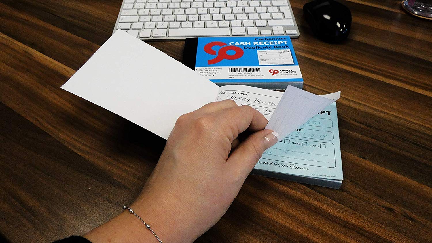 Cherry Carbonless Cash Receipt Book, 3-Part, with Loose-Leaf Writing Shield, A6 (4.1 x 5.8 Inches) 50 Sets, Unnumbered