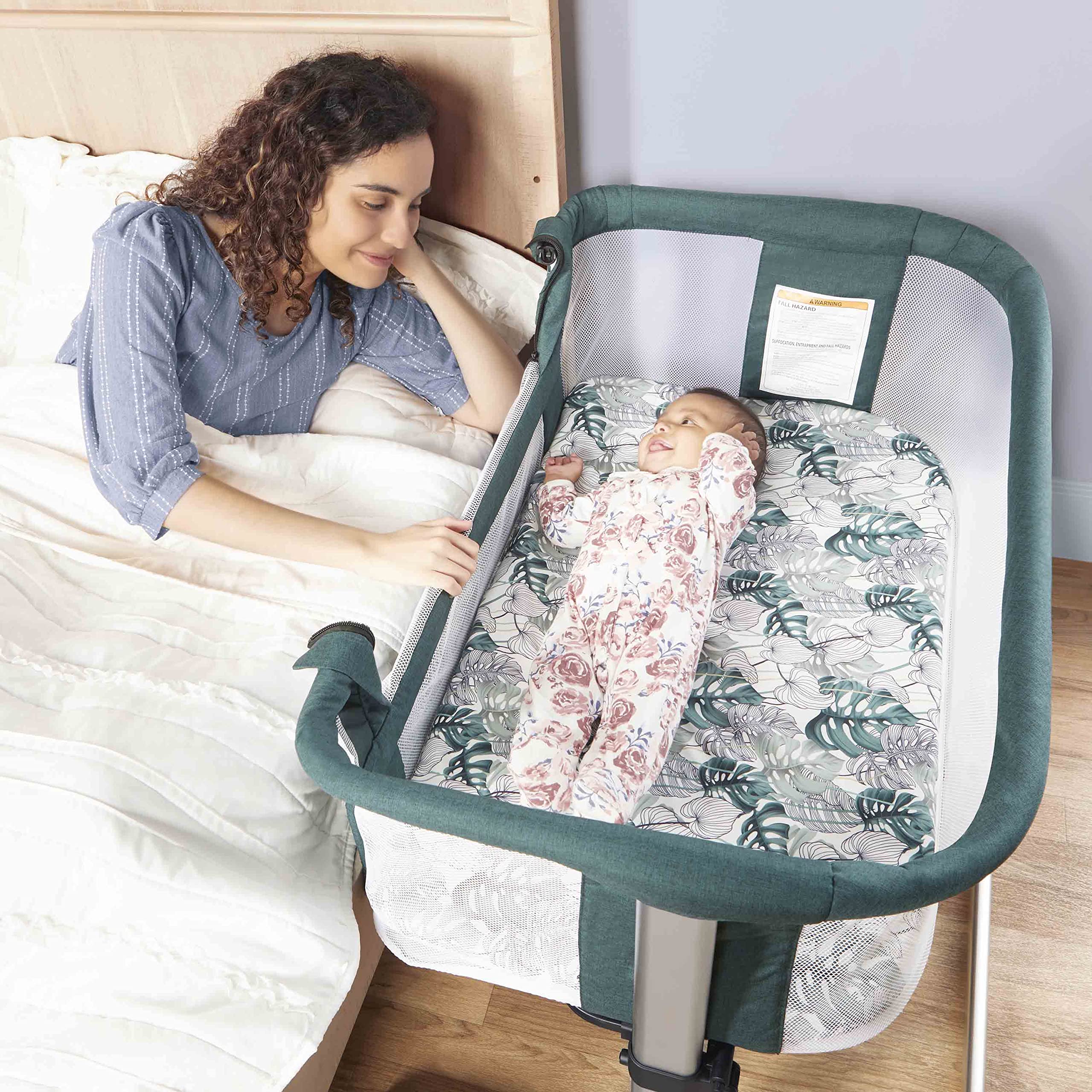 Dream On Me Daisy Bassinet and Bedside Sleeper, Lightweight and Portable Baby Bassinet, Adjustable Height Position, Easy to Fold and Carry Travel Bassinet