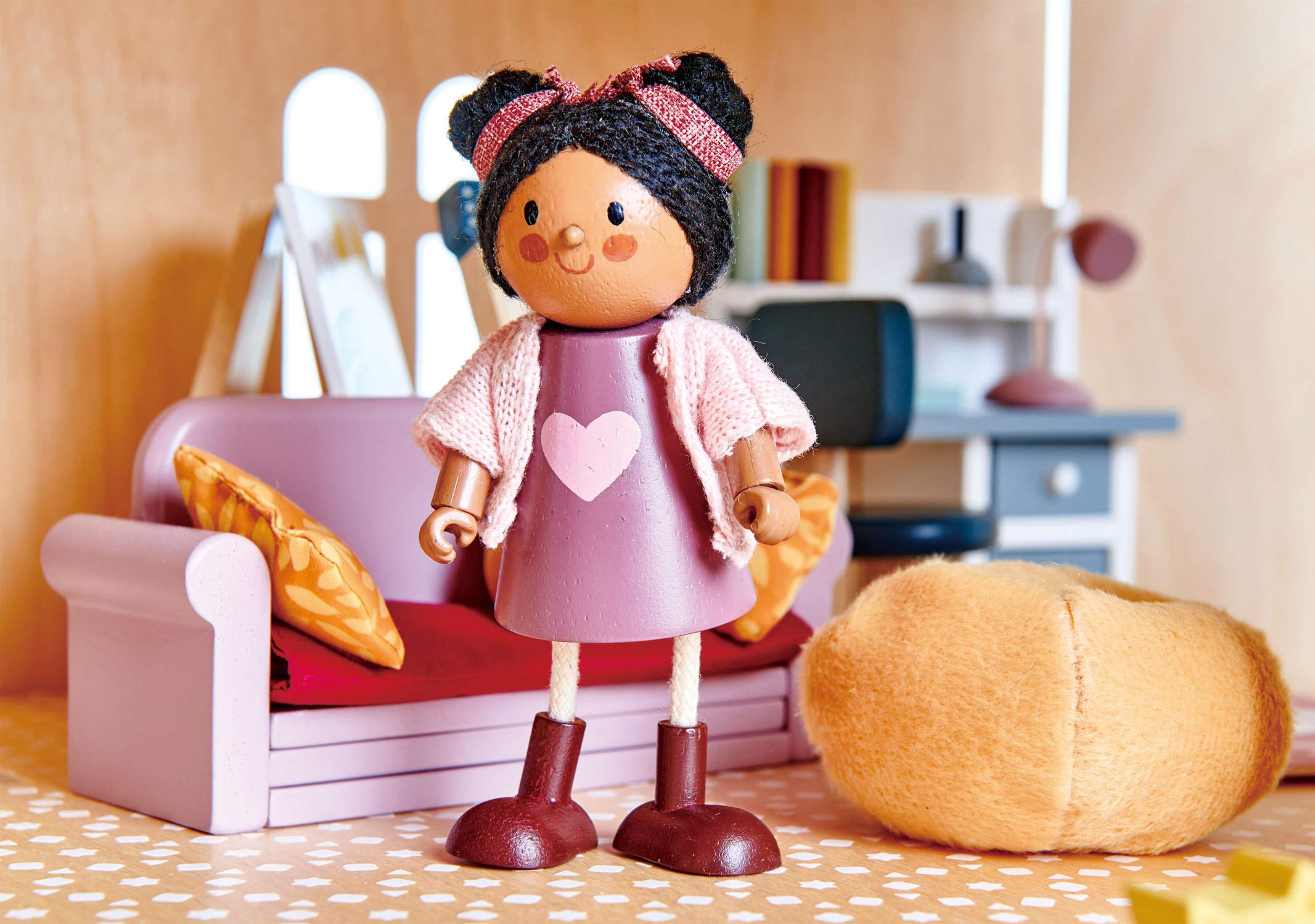 Tender Leaf Toys - Ayana and Her Cat - Wooden Miniatures Flexible Doll, Multicultural Action Figure for Dollhouse - Encourage Creative and Imaginative Fun Play for Children - Age 3+