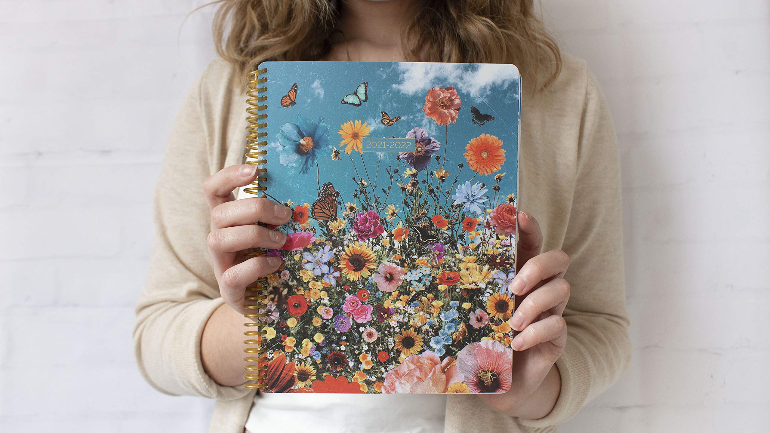Daisy by bloom daily planners 2021-2022 Academic Year Student Day Planner (July 2021 - July 2022) - Elementary Through Middle School Calendar Agenda Book - 7โ x 9" - Wildflowers