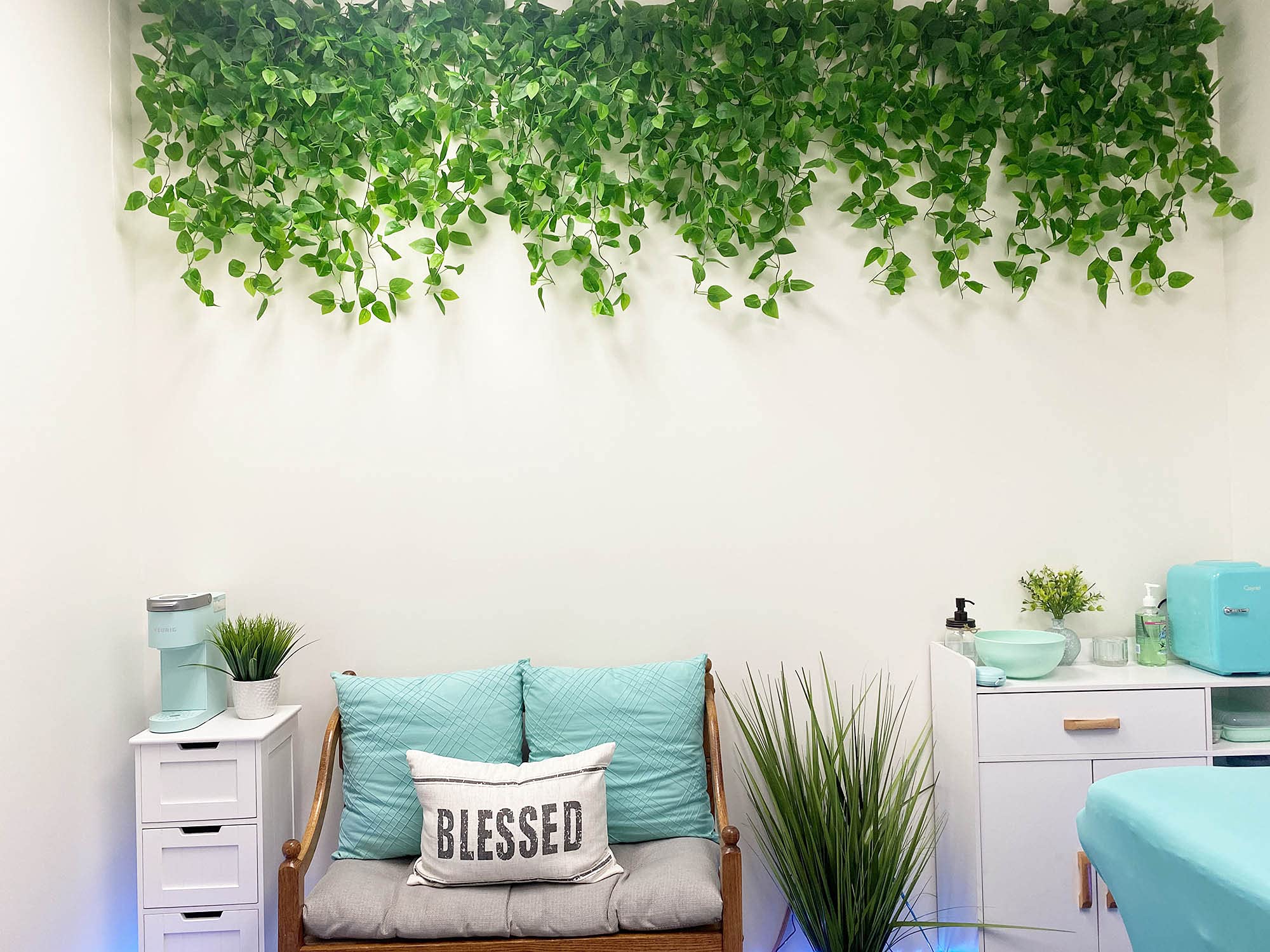 WEISPARK Artificial Hanging Plants - 2pcs Fake Ivy Vine Leaves Kitchen Plants for Wall House Room Garden Wedding Garland Indoor Outdoor Decoration (No Baskets)
