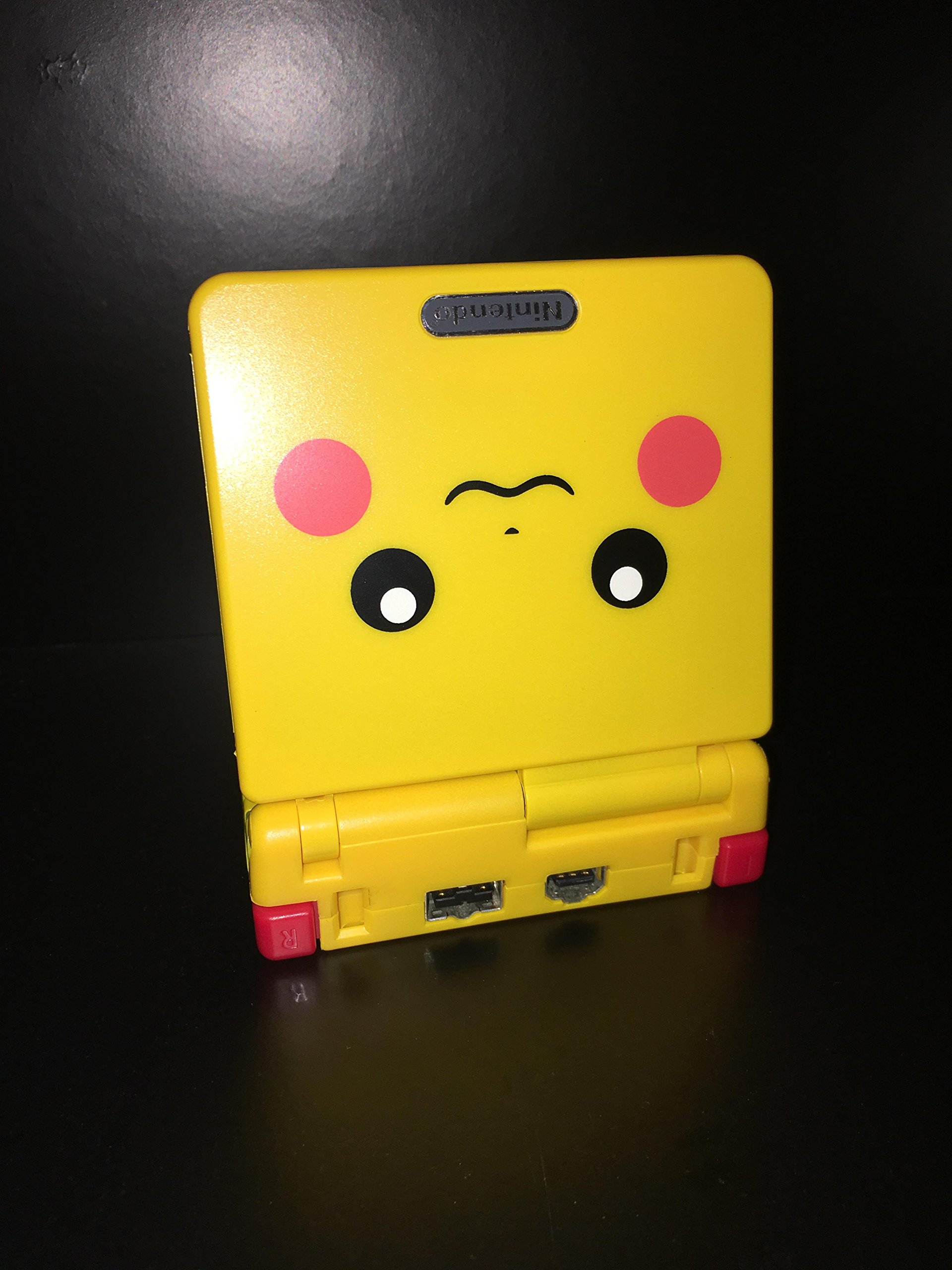 Nintendo Gameboy Advance SP: Limited Edition Pikachu Yellow