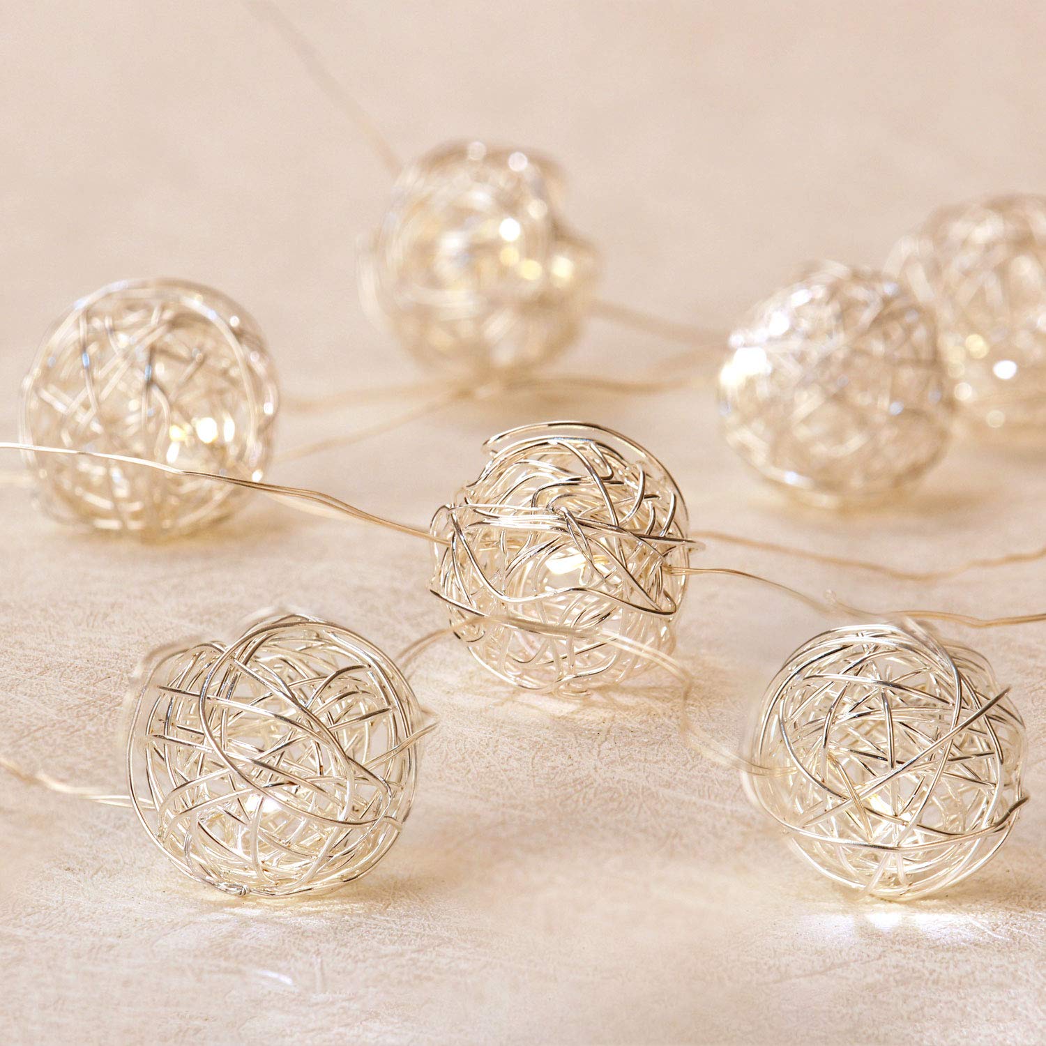 Wedding Party Decorating String Lights, Globe Rattan Ball Plug-in Fairy Lights 10ft 15 LED USB / Battery Powered with Remote for Indoor, Bedroom, Garden, Home, Holiday, Office, Classroom Ornaments