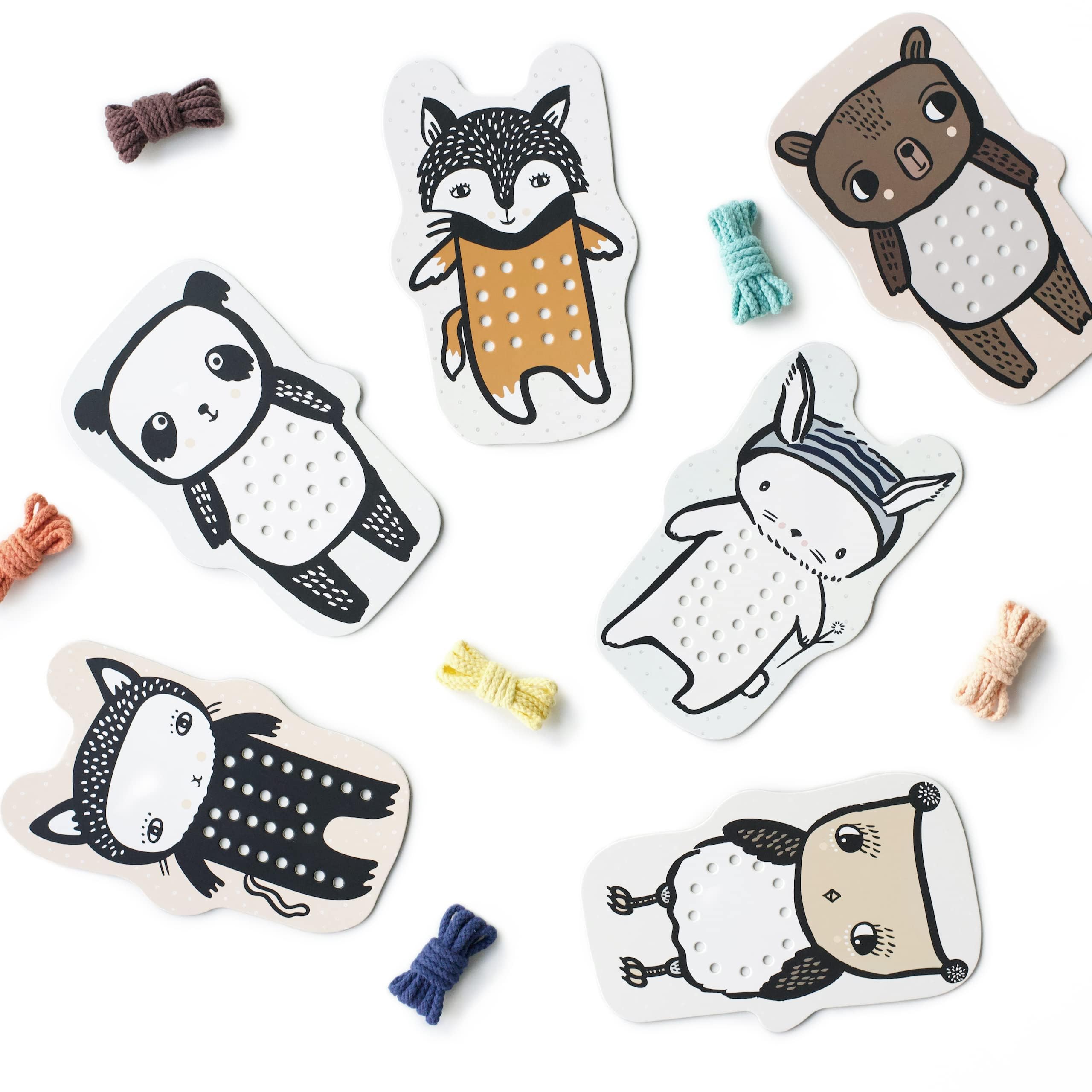 Wee Gallery Baby Animals Lacing Cards for Toddlers, Sewing Board Toy, Preschool Toys, Montessori Learning Activity for Kids, Learn Motor Skills, Colors, Travel Game, with Soy Inks (Ages 3 4 5 years +)