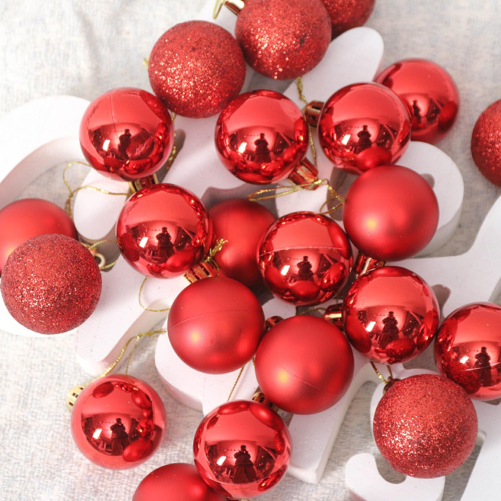 Christmas Balls Ornaments | Christmas Balls Decoration Set,Shatterproof Christmas Tree Decorations Red Balls with Loop for Holiday Party Home Decor Buogint