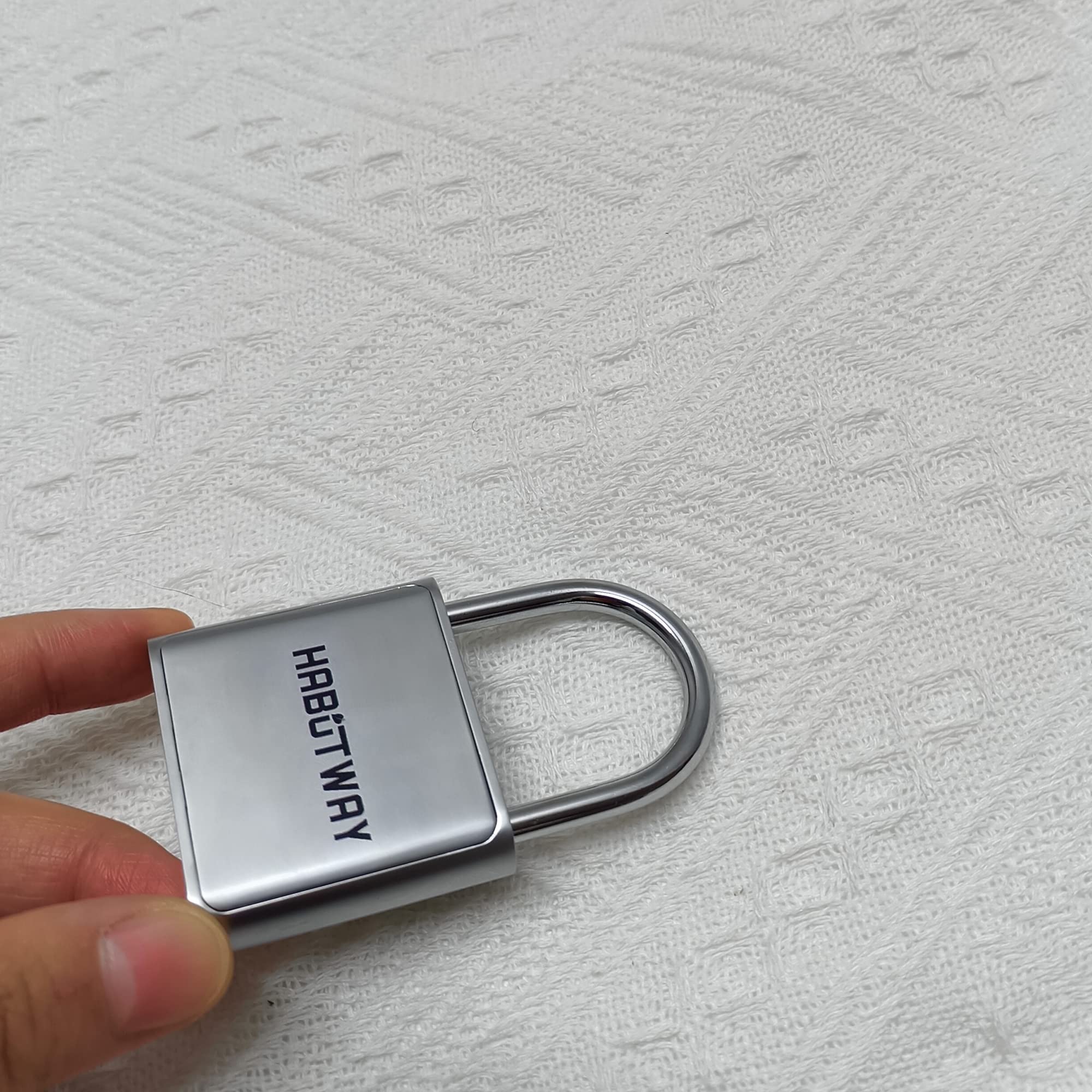 HABUTWAY Metal locksets,4 Digit Heavy Duty Combination Lock Outdoor Waterproof Padlock.