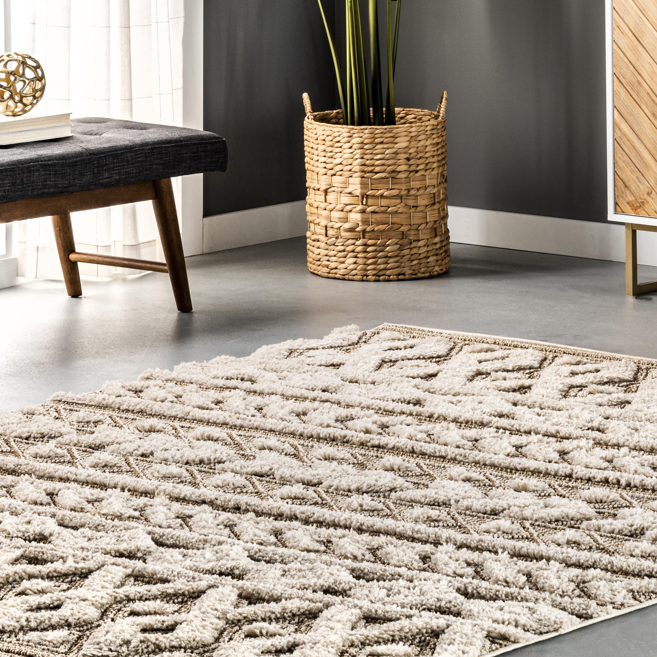 nuLOOM Rebecca High Low Textured Shaggy Area Rug, 8x10, Beige