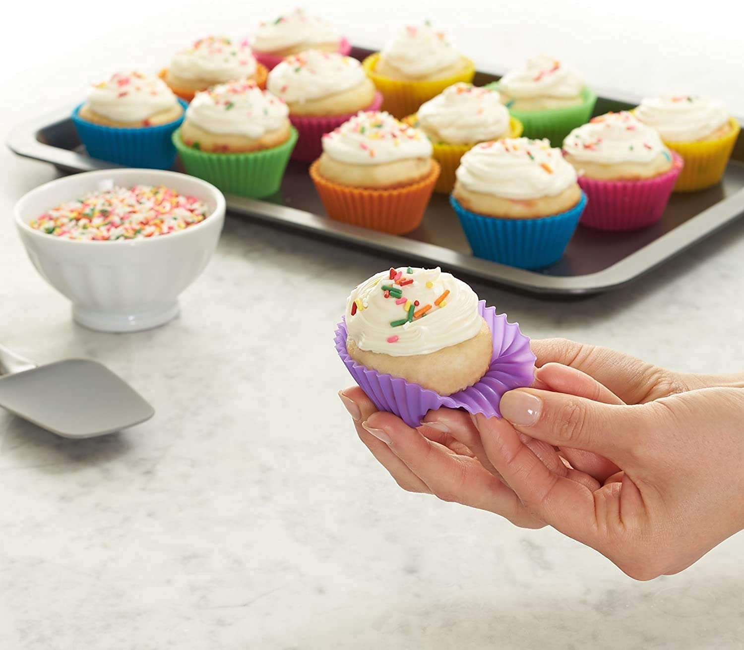 DEVIN0705 Silicone Cupcake Baking Cups 30 pcs, Heavy Duty Silicone Baking Cups, Reusable & Non-stick Muffin Cupcake Liners Holders Set for Party Halloween Christmas Bakery Molds Supplies