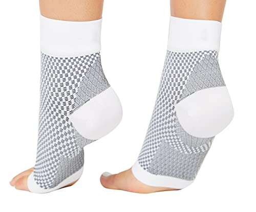 THEODORE MAGNUS Premium Compression Socks for Plantar Fasciitis, Foot Sleeves for Everyday and Pain Relief Treatment with Arch Support - White - Medium (1 Pair) - CS1-White-M