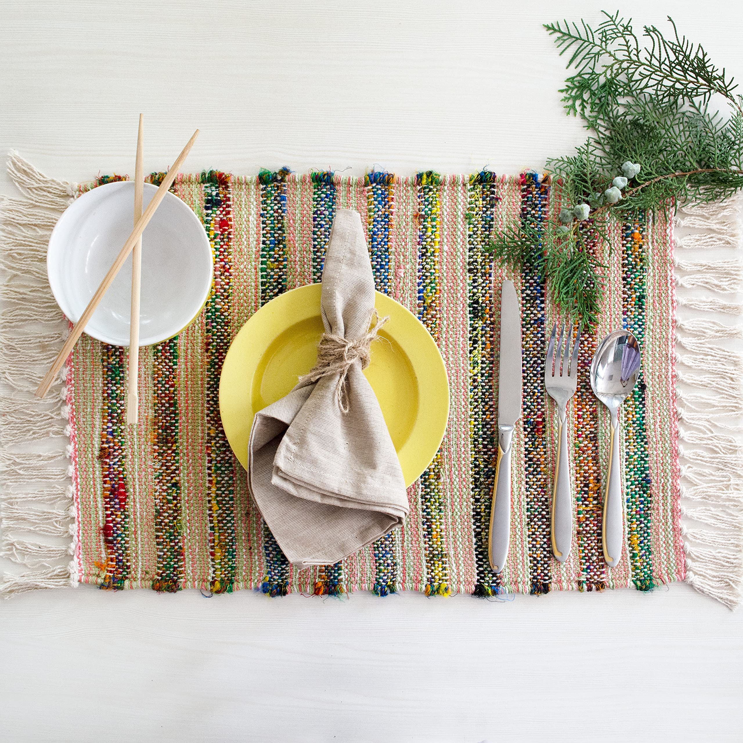 Chardin Home Royal Silk Eco-Friendly Jute & Silk Placemats (Set of 4 mats). Size: 13" X 19". (Multi-Color)