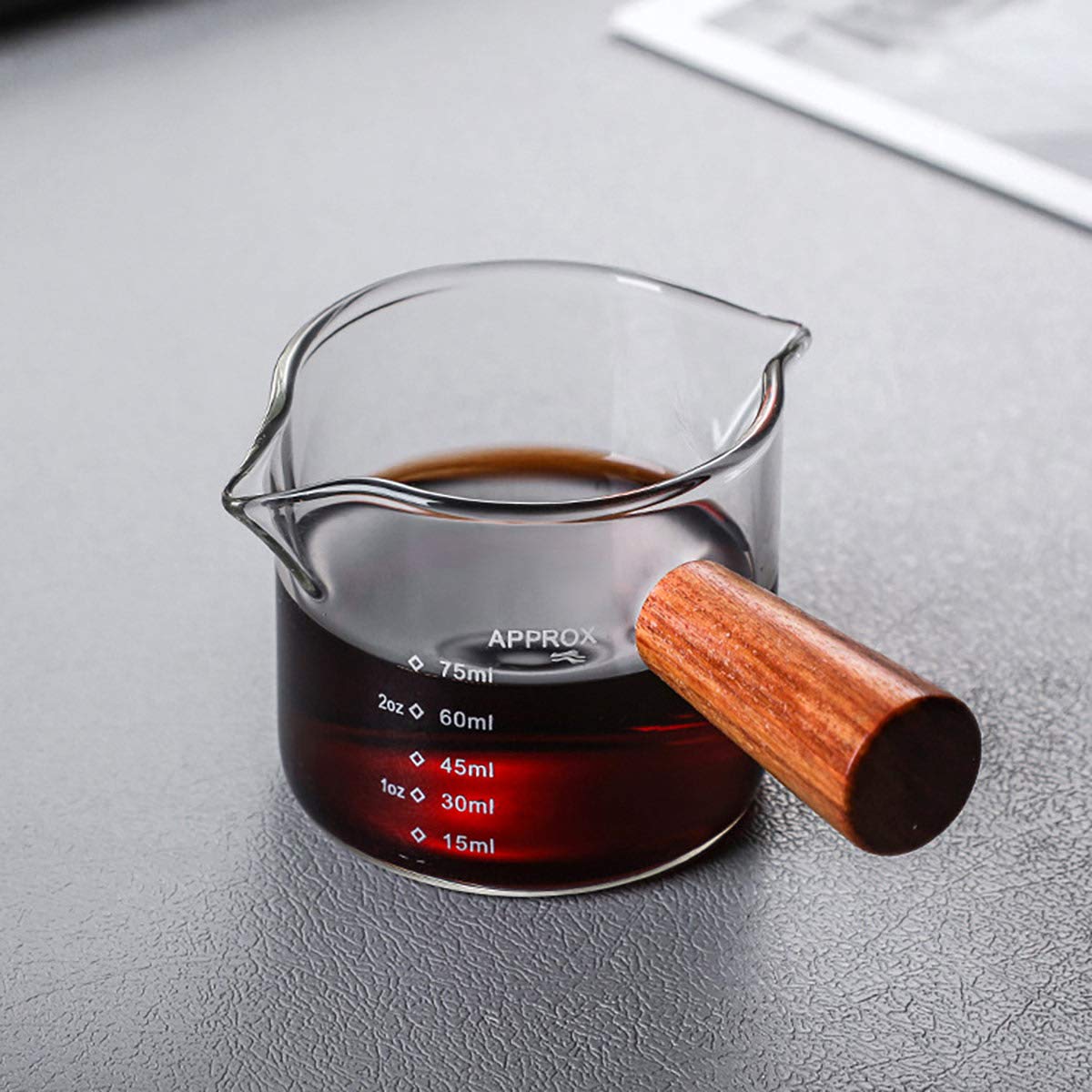 Dadamong 2-Pack Espresso Shot Glass 2.5-Ounce (75ML), Double Spouts Measuring Cup Triple Pitcher Mini Milk Cup with Wood Handle Glass Creamer for Coffee Tea Milk or Maple Syrup Serving