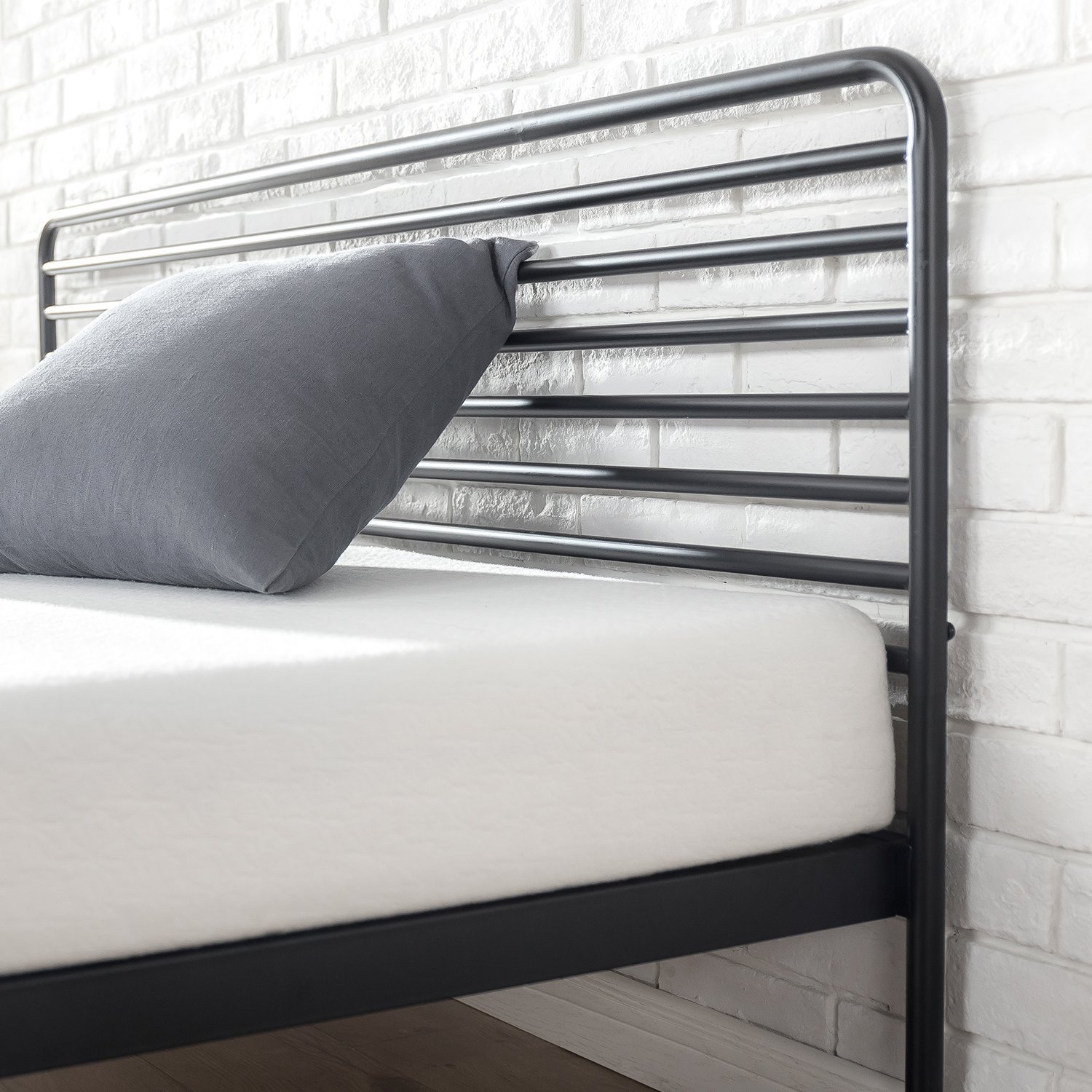 ZINUS Tom Metal Platform Bed Frame Mattress Foundation, No Box Spring Needed, Wood Slat Support. Design Award Winner, King, Black