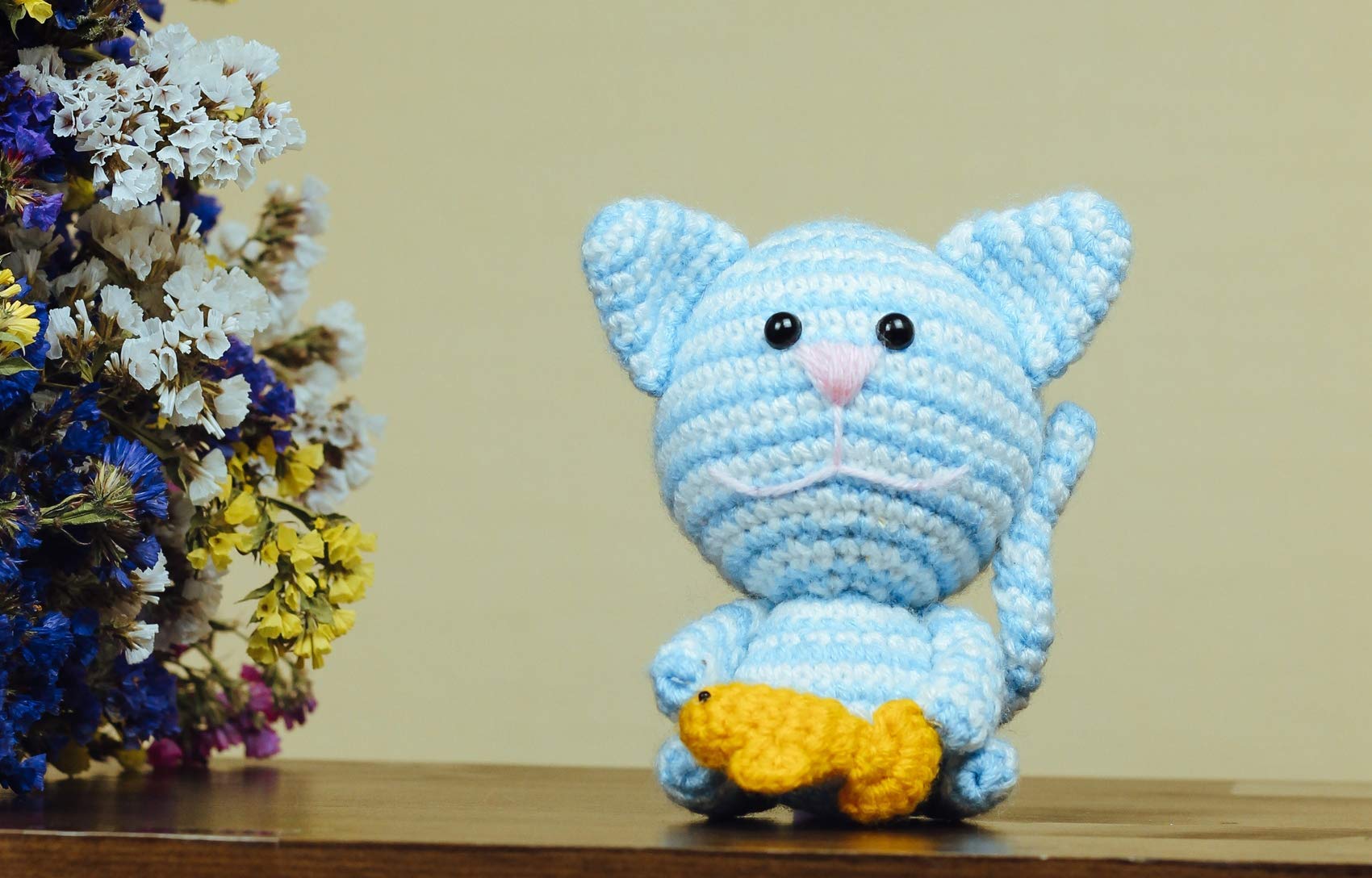 Crochet Stuffed Animal CAT DIY Kit, Beginner Craft kit for Teens and Adults, All Materials Included, Detailed Instructions with 45 Pictures, Hypoallergenic Yarn