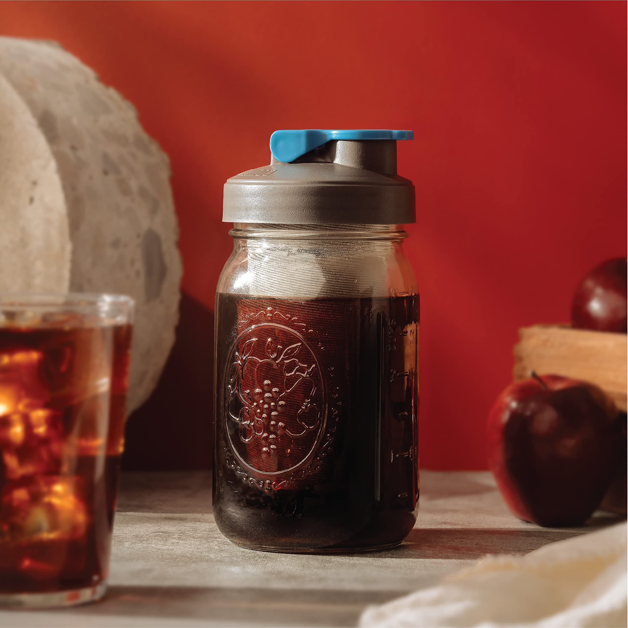 County Line Kitchen Cold Brew Coffee Maker, Mason Jar Pitcher - Heavy Duty Soda Lime Glass w/Stainless Steel Mesh Filter & Flip Cap Lid - Iced Tea & Coffee - 1 Qt (32 Oz), Gray/Blue Handle