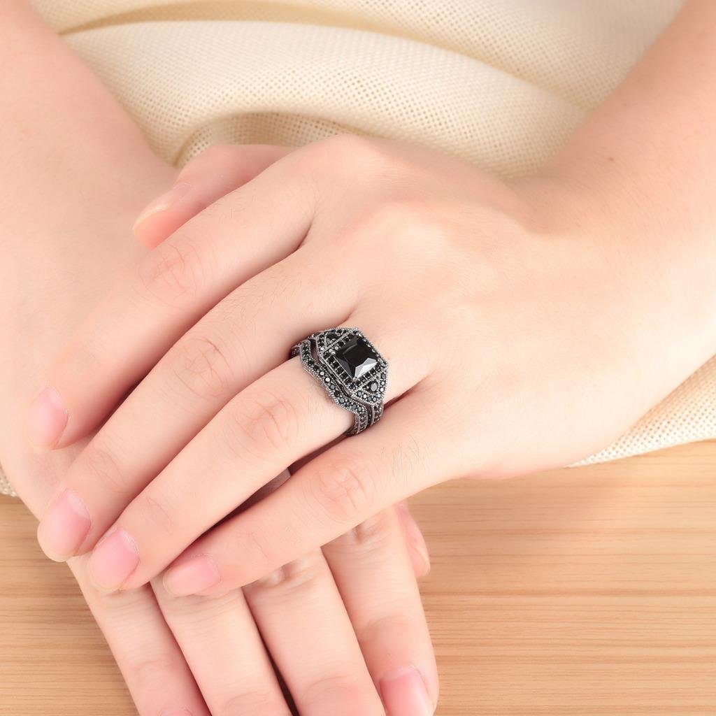Castillna Black Cubic Zirconia CZ Simulated Diamond Princess Cut Solitaire Halo Bridal Engagement Wedding Rings Sets in Sterling Silver for Women