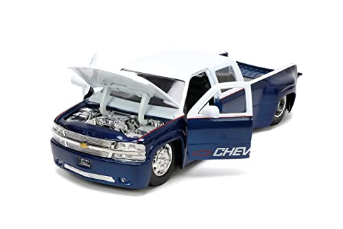Jada Toys Just Trucks 1:24 1999 Chevy Silverado Dually Die-cast Car with Tire Rack, Toys for Kids and Adults