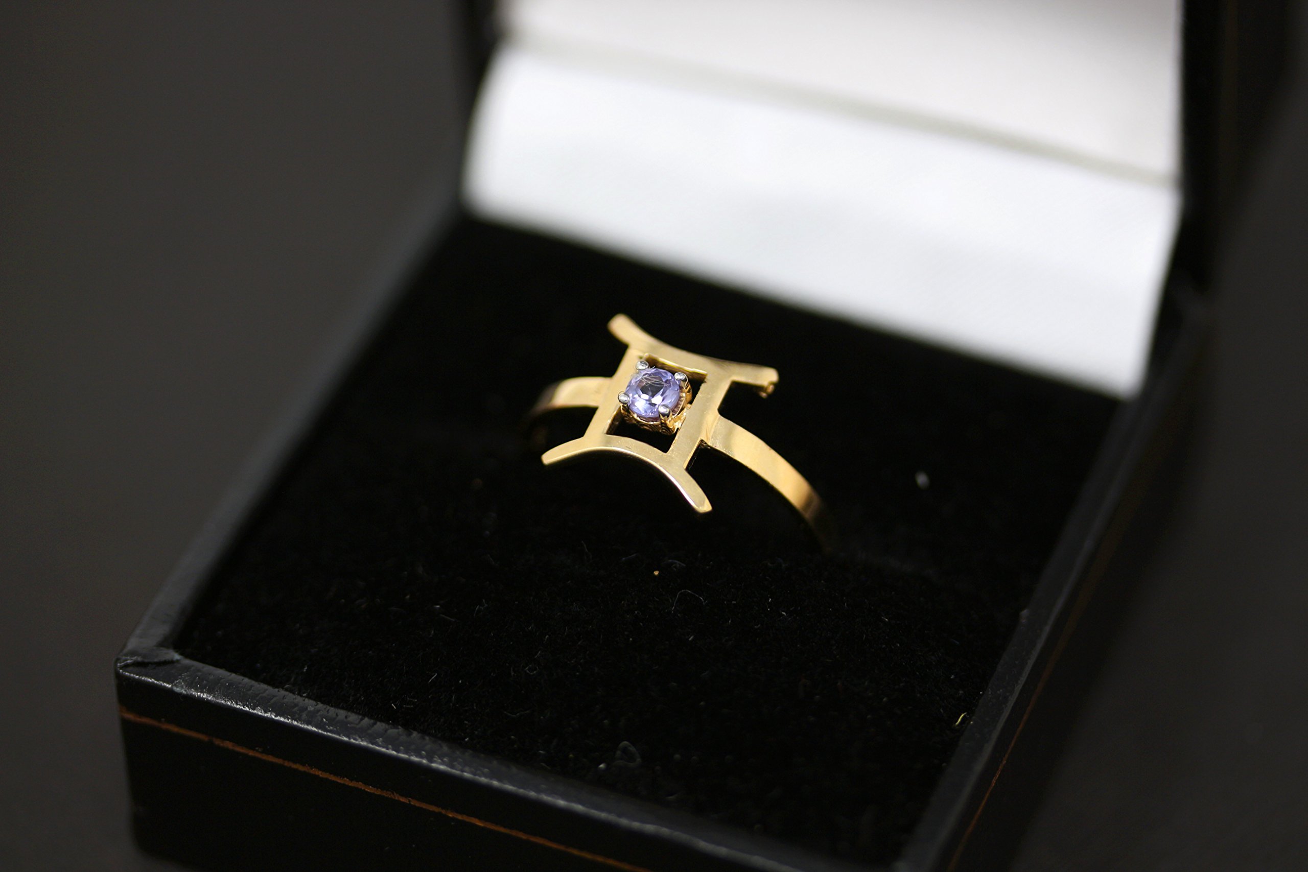 CaliRoseJewelry 10k Yellow Gold Gemini Zodiac Ring for Women with June Birthstone (Size 7)