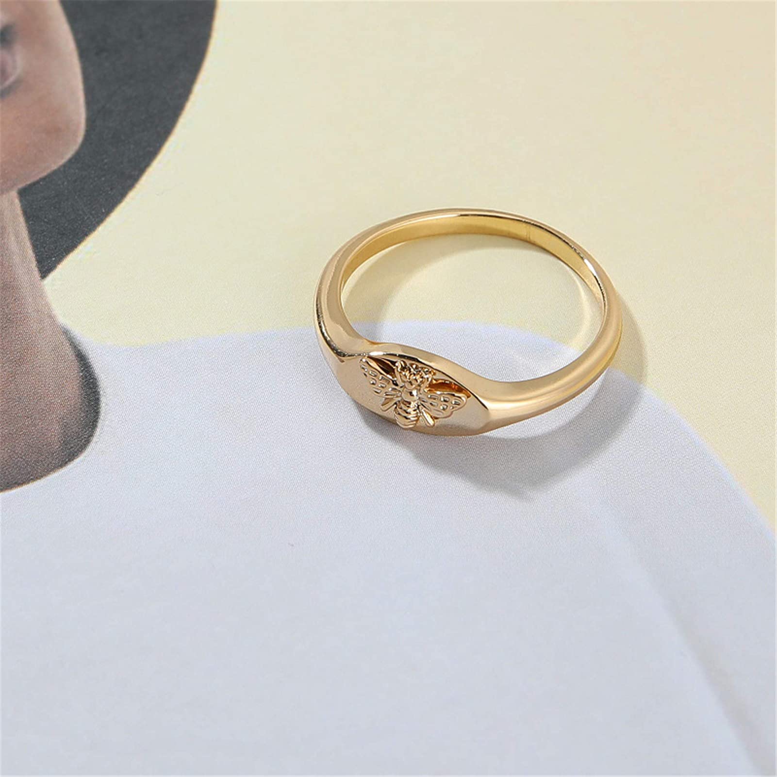 COLORFUL BLING 1-2 Pcs Dainty Signet Bee Ring Copper Handmade Minimalistic Unique Engraved Statement Honeybee Finger Ring for Women-2 pcs 9
