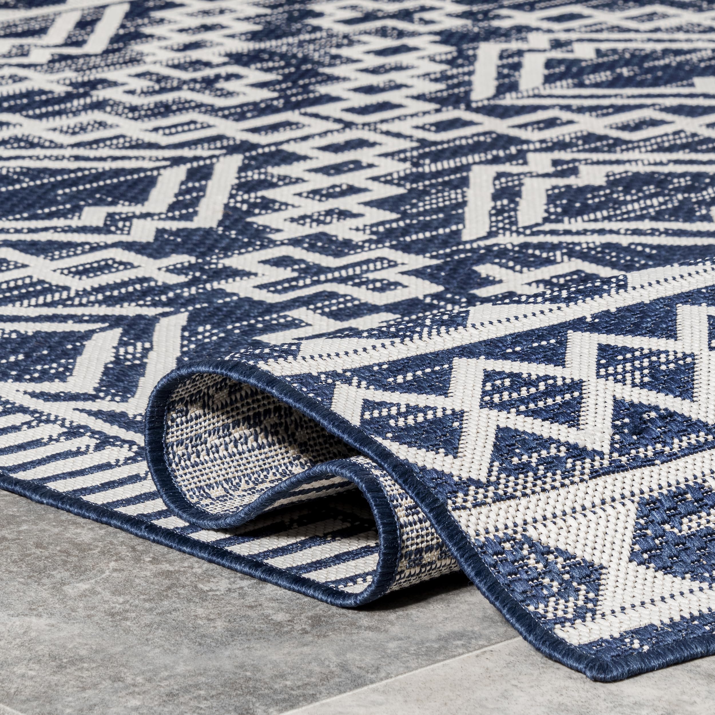 nuLOOM 4' x 6' Outdoor Performance Area Rug, Stain Resistant, Weather Resistant, High Traffic, Patio, Balcony, Outside, Cari Blue